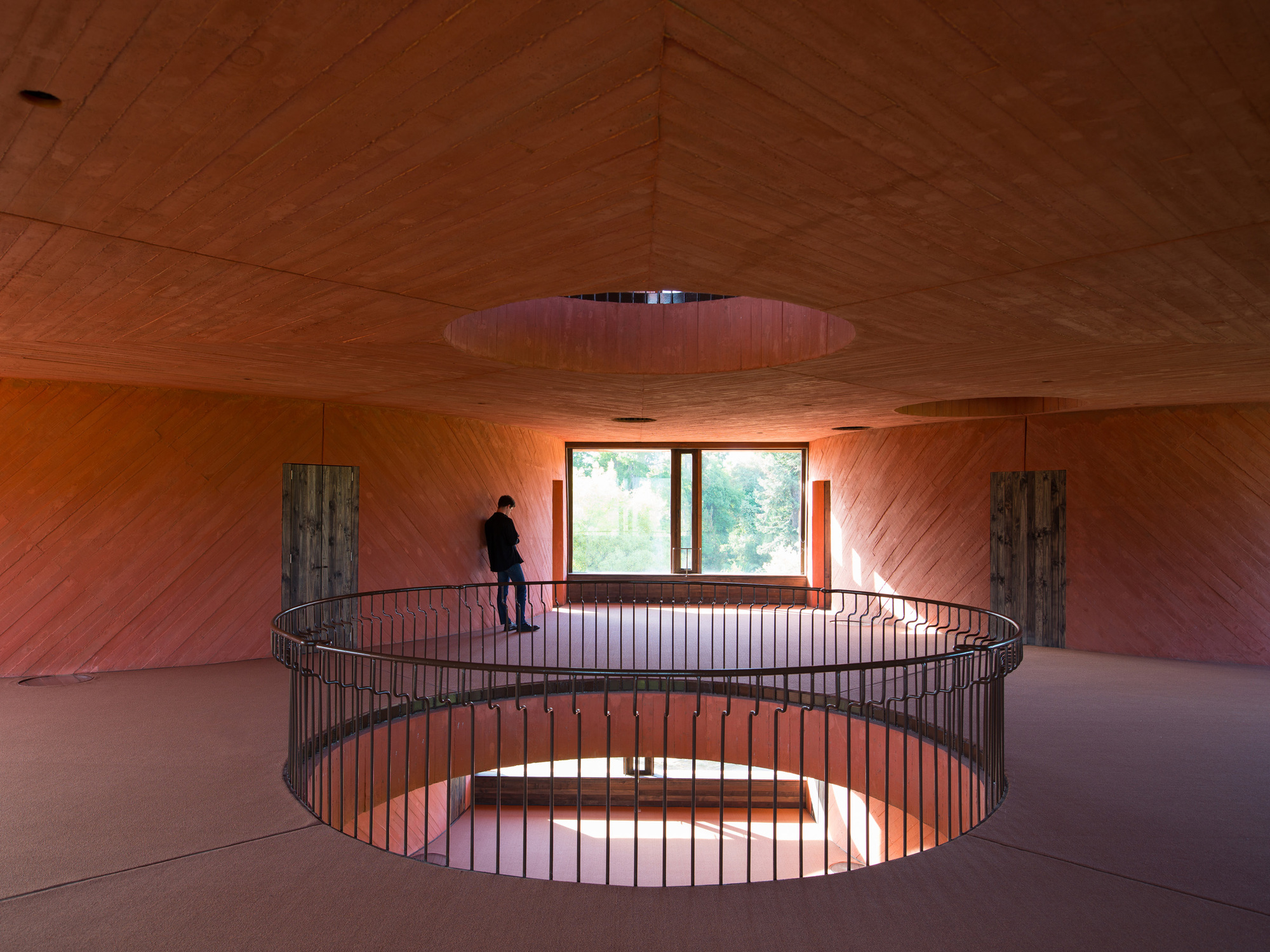 Galeria de Centro de Inovação INES / Pezo von Ellrichshausen - 3