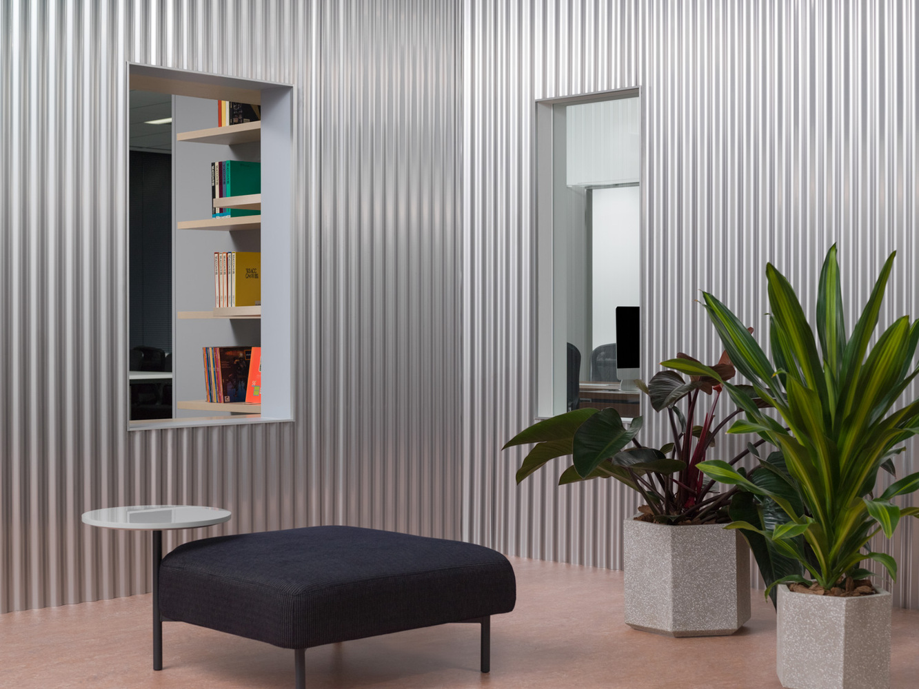 Gallery of Office With a Patio / Office Shogo Onodera + 2id Architects - 1