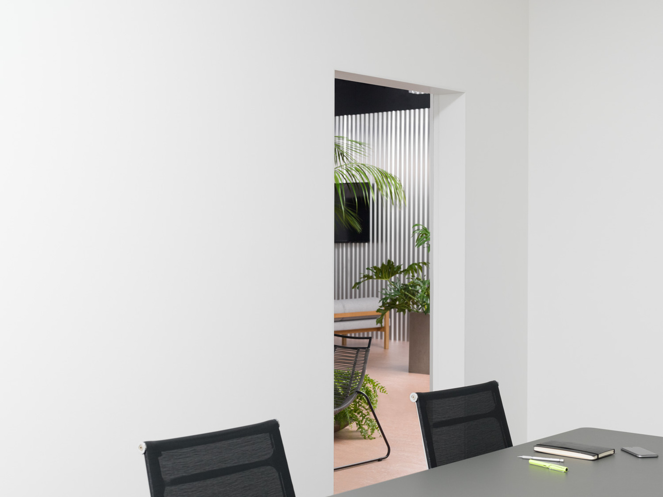 Gallery of Office With a Patio / Office Shogo Onodera + 2id Architects - 5