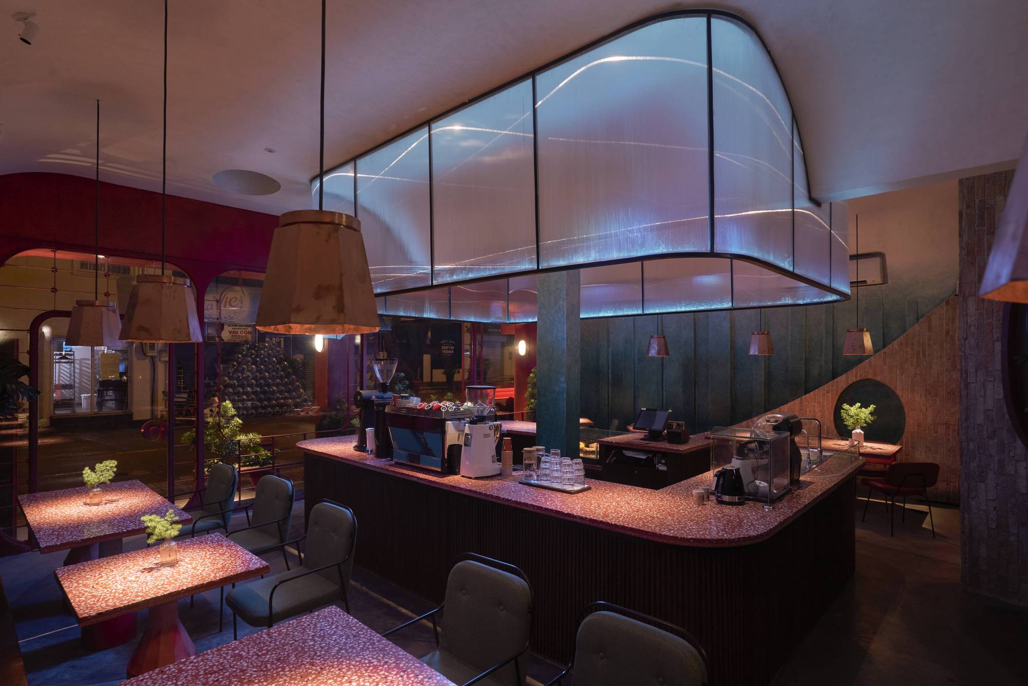 Gallery of Okkio Caffe / Red5studio - 12