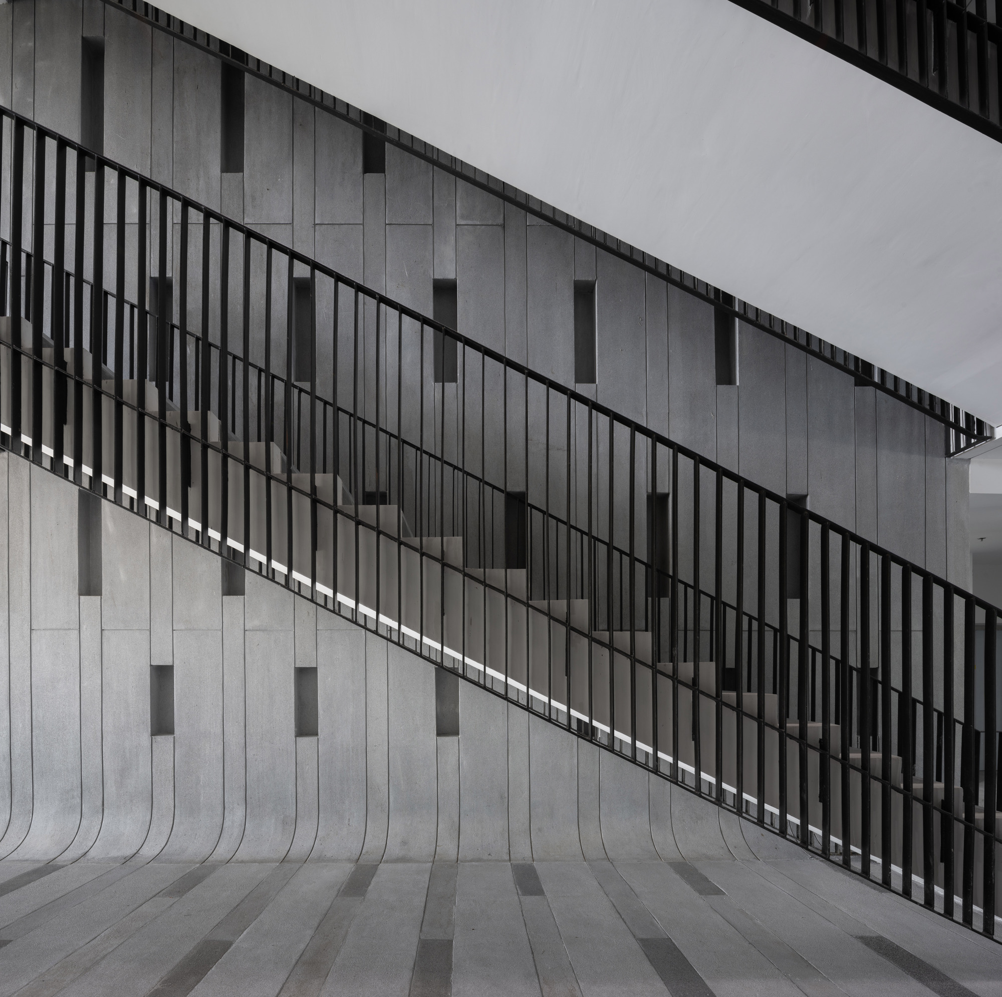 Gallery of FTE Office Building / Plan Architect - 4