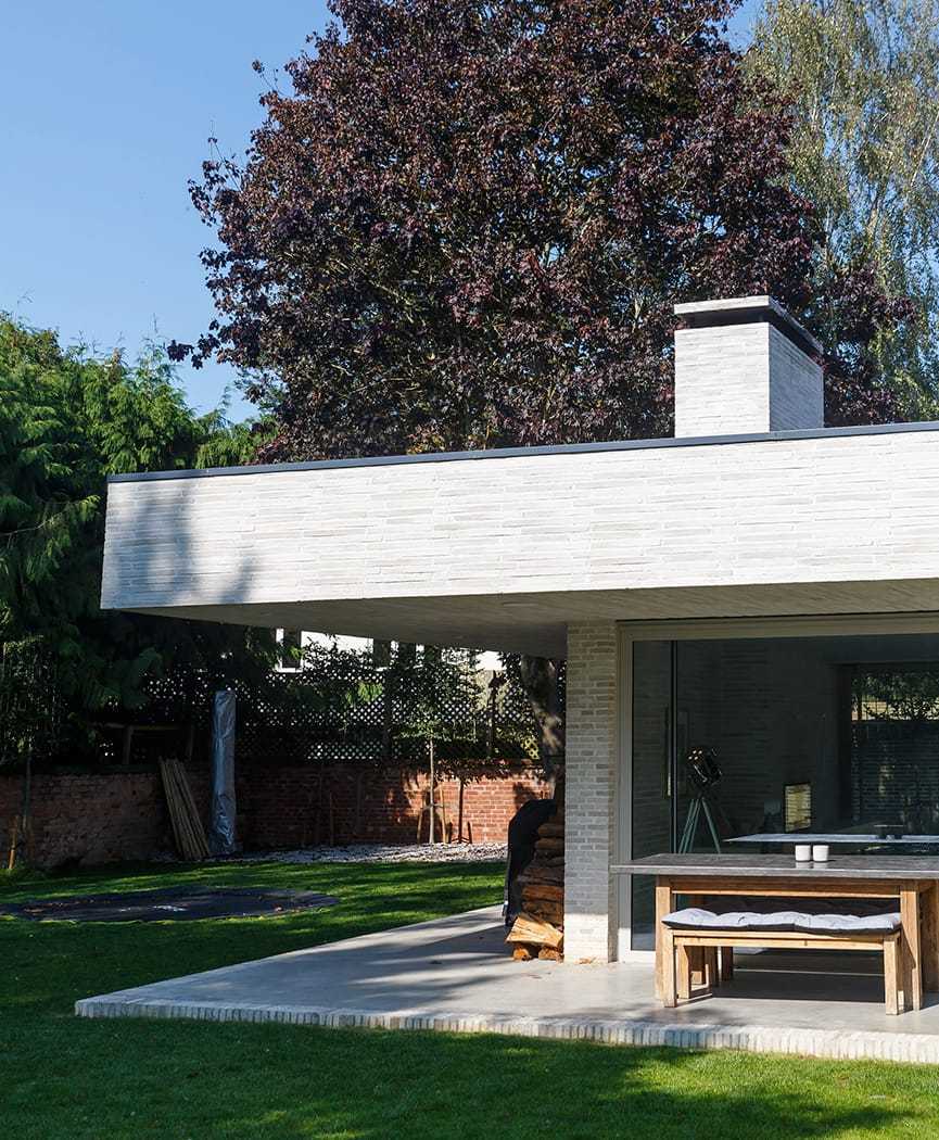 Gallery of The Versatility and Structural Integrity of Extra-Long Brick ...