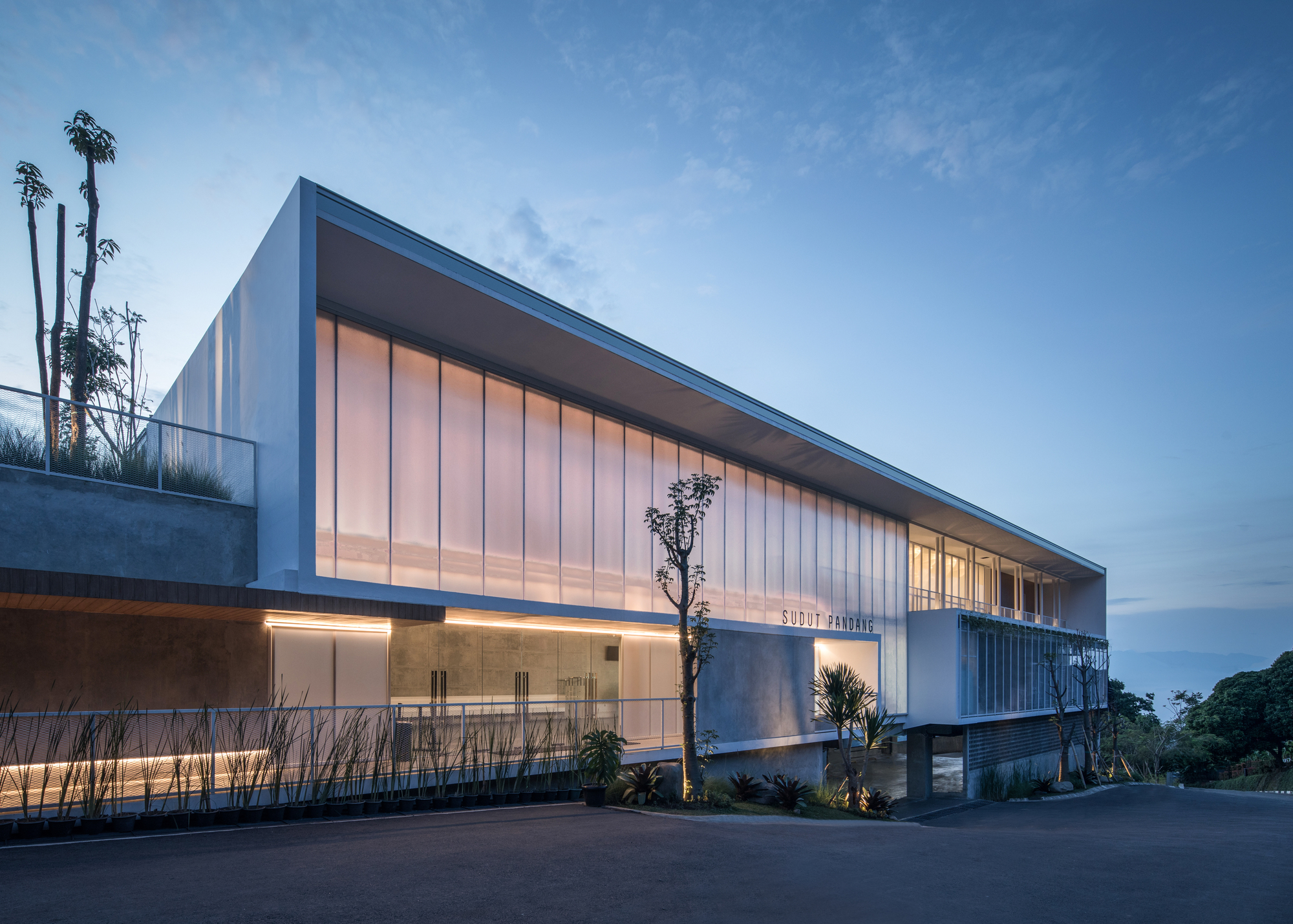 Gallery of SP Space / Hadivincent Architects - 6