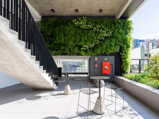 Praça4 / Hype Studio | ArchDaily Brasil