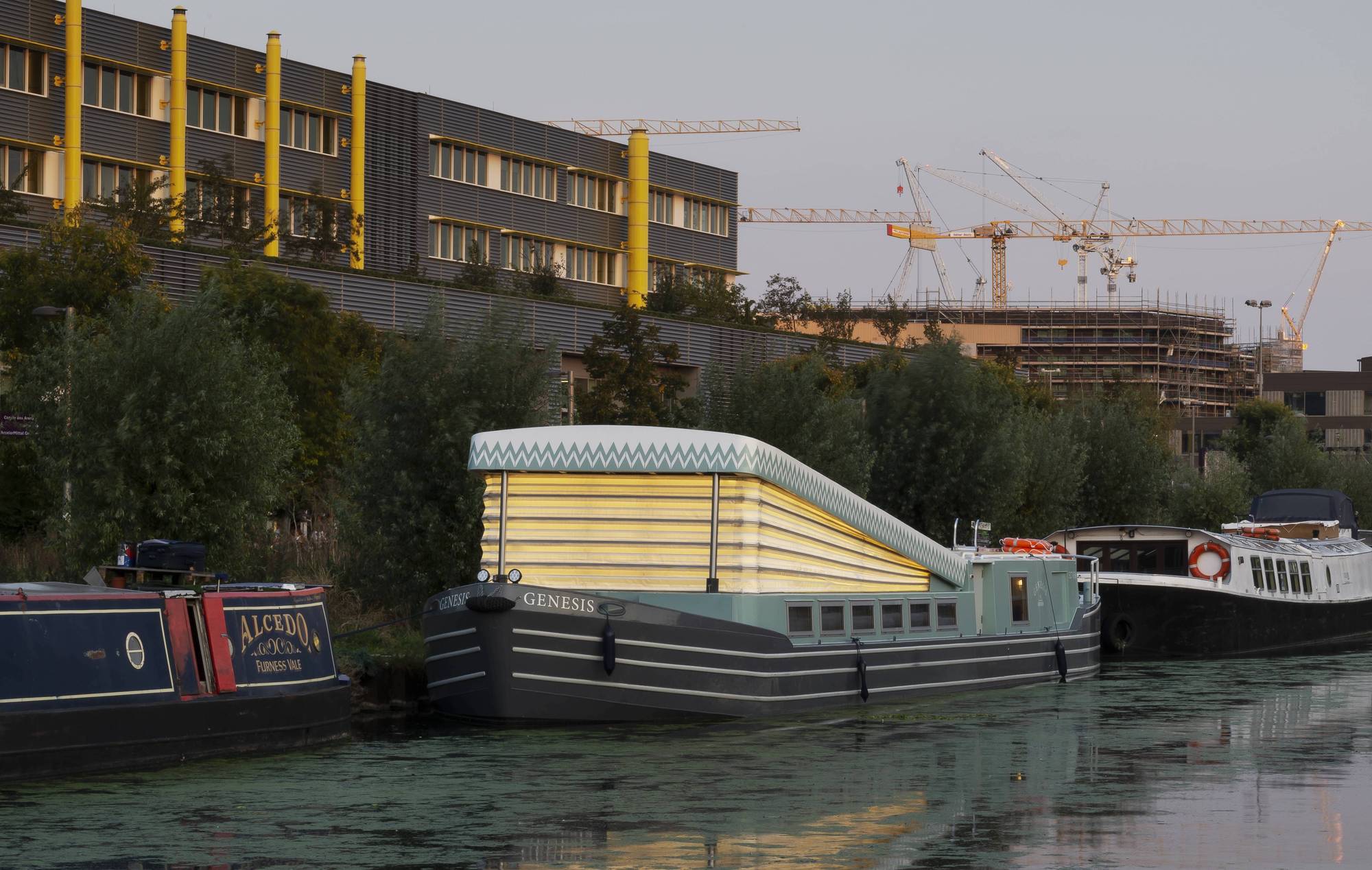 Gallery of The Floating Church / Denizen Works - 1