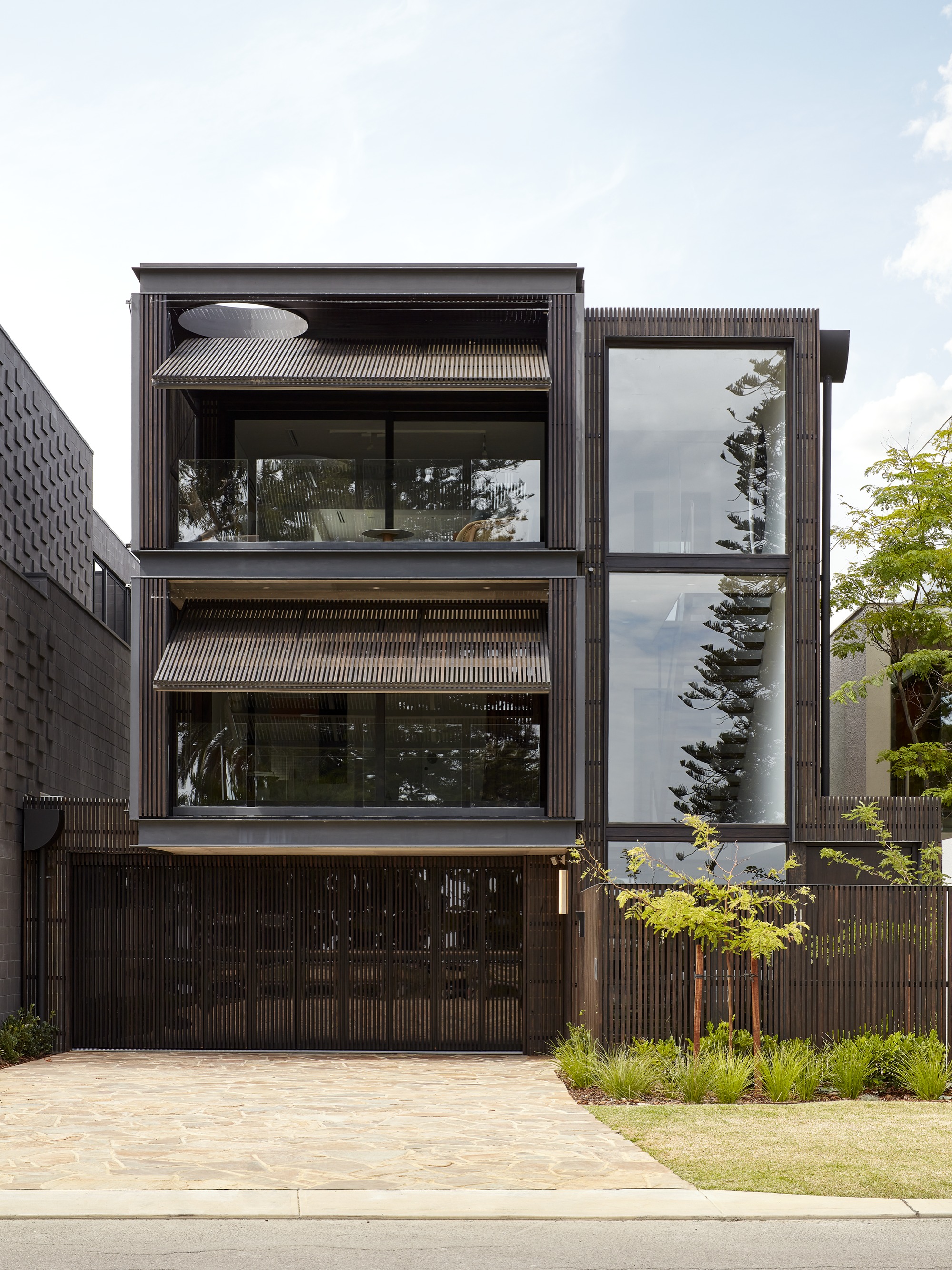 Gallery of Shutter House / State of Kin + Mobilia - 2