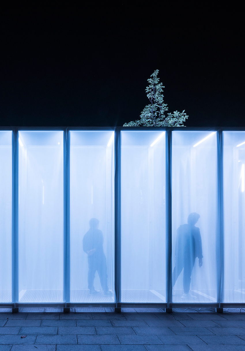 Gallery of Cloth and Linen Walls: Translucent and Weightless - 2