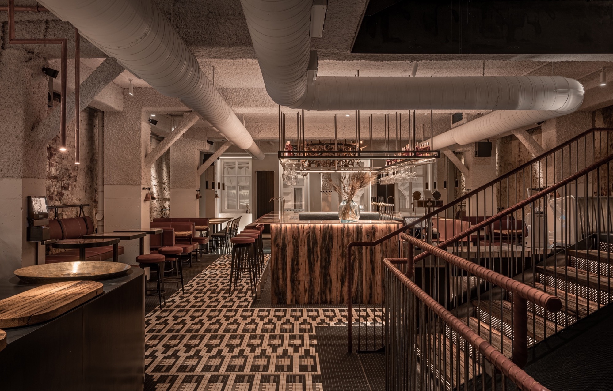 Gallery of MAD Bars House / YOD Group - 4