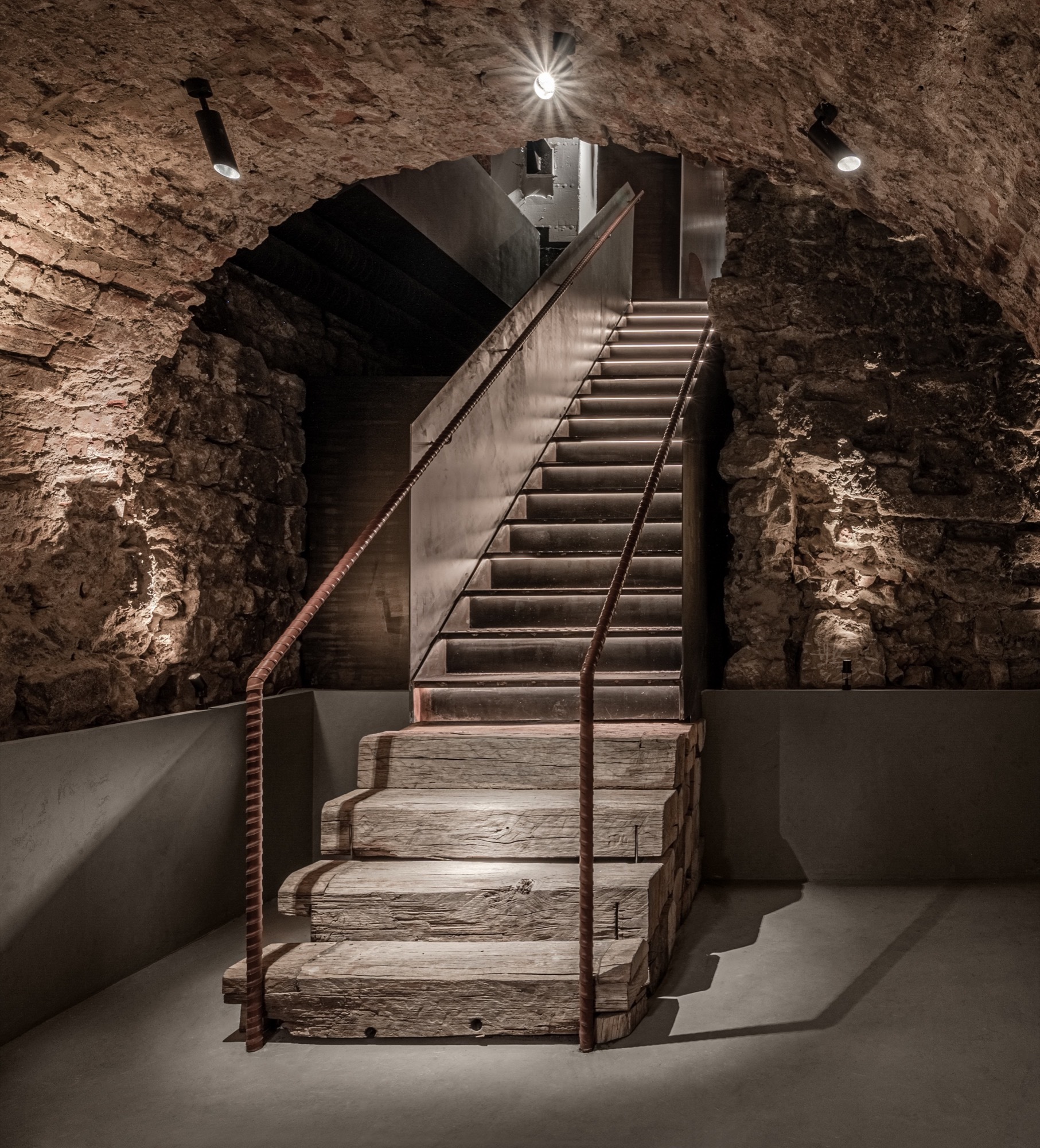 Gallery of MAD Bars House / YOD Group - 2