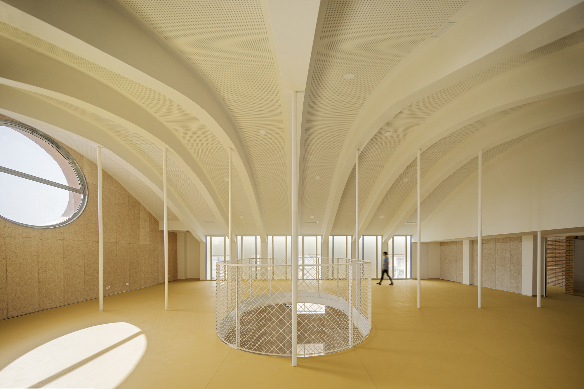 Gallery of Social Housing: 60 Examples in Plan and Section - 111