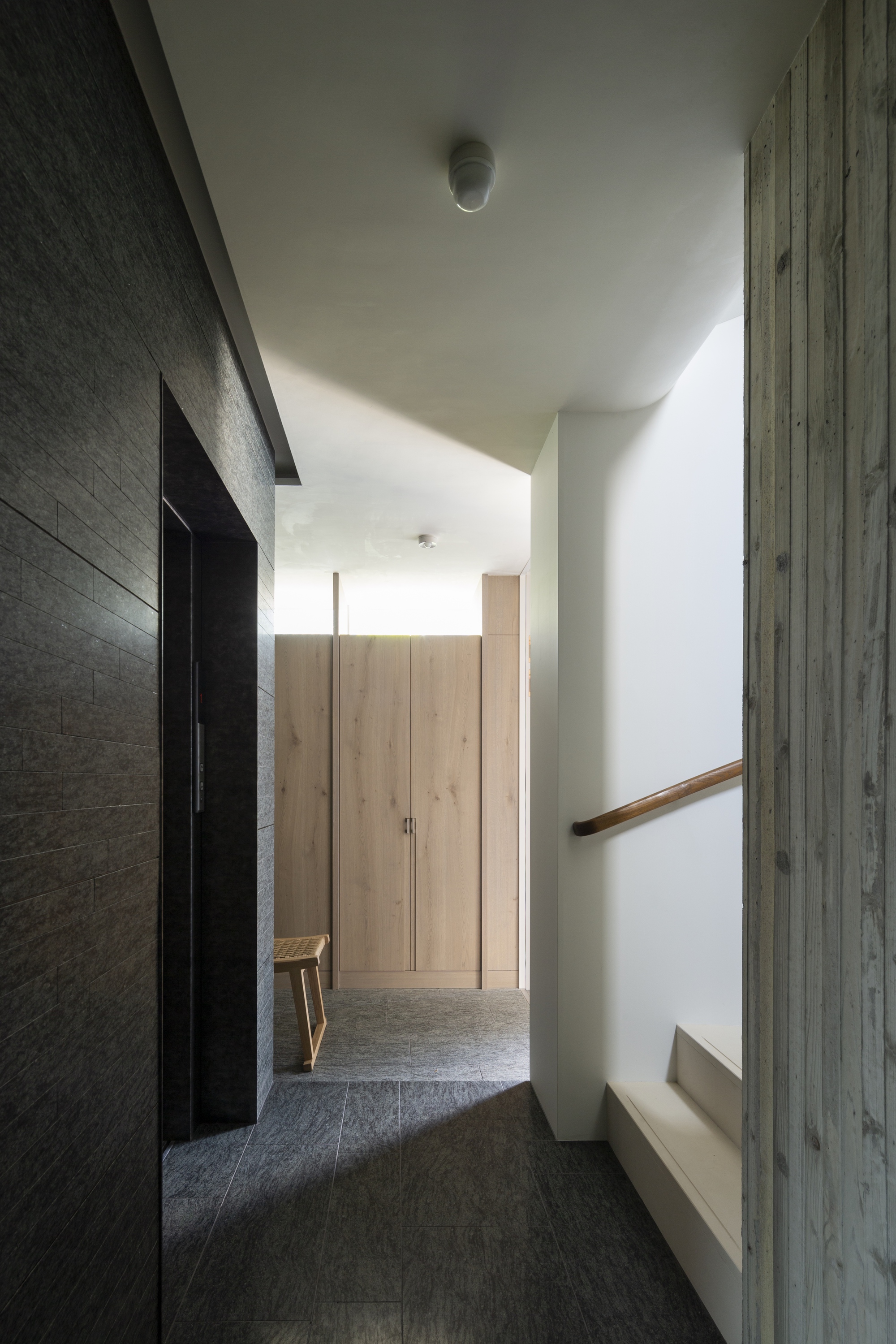 Gallery of Extraordinary Ordinary House / Love Architecture - 24