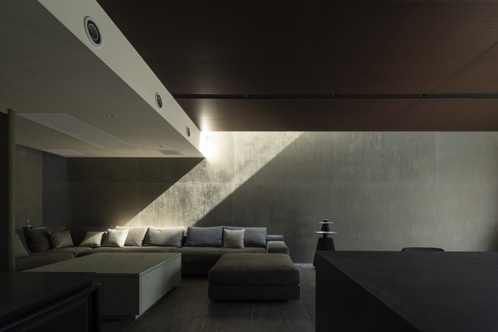 Gallery of Extraordinary Ordinary House / Love Architecture - 15