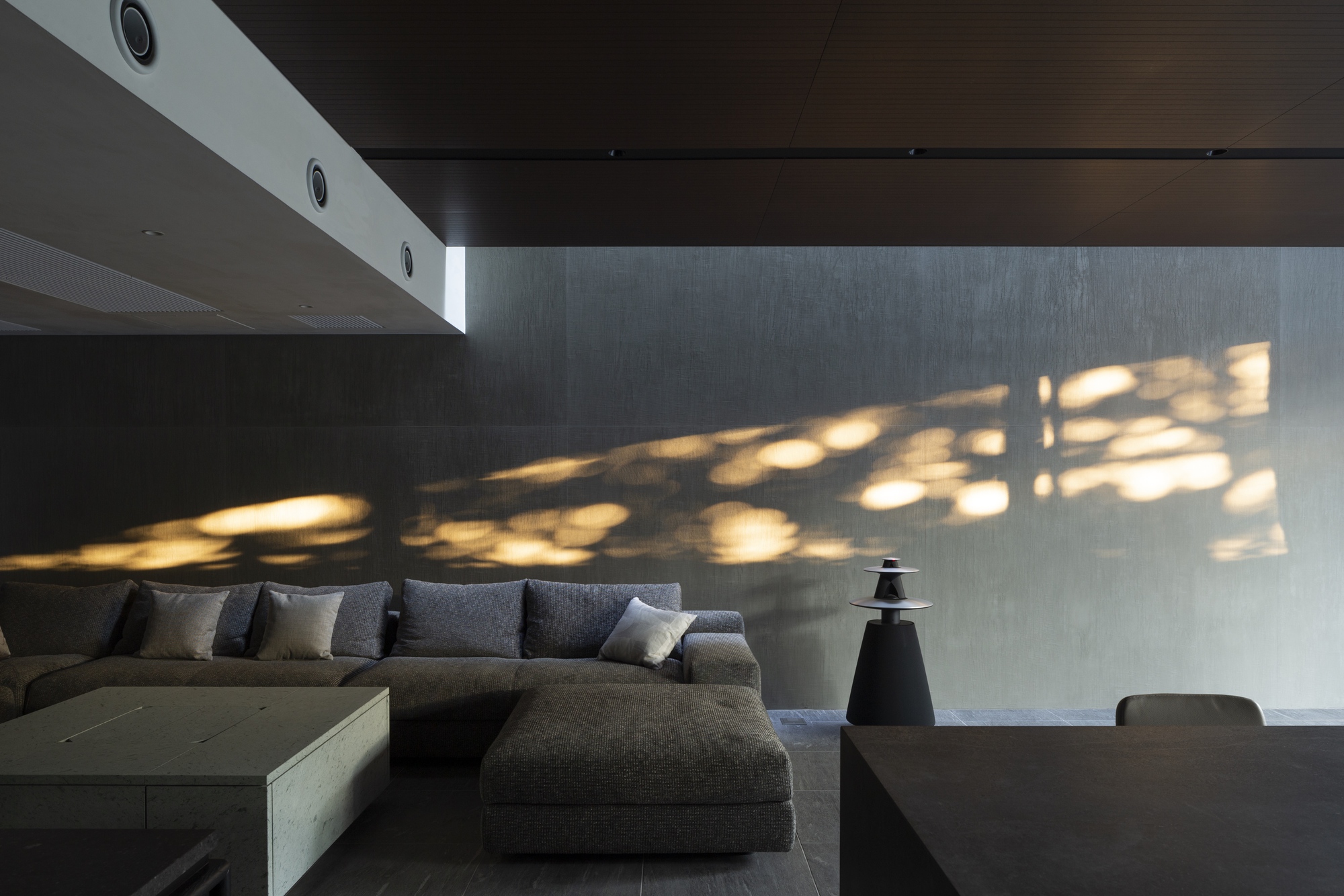 Gallery of Extraordinary Ordinary House / Love Architecture - 20