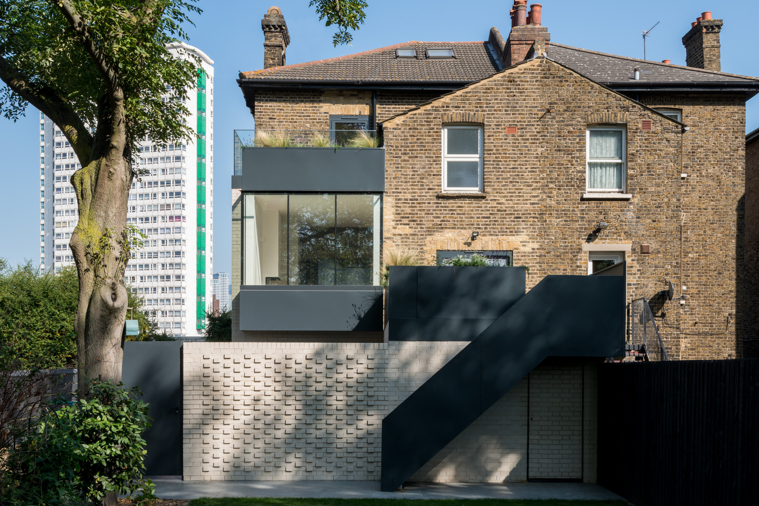 Gallery of Evelyn Street House / Gruff - 2