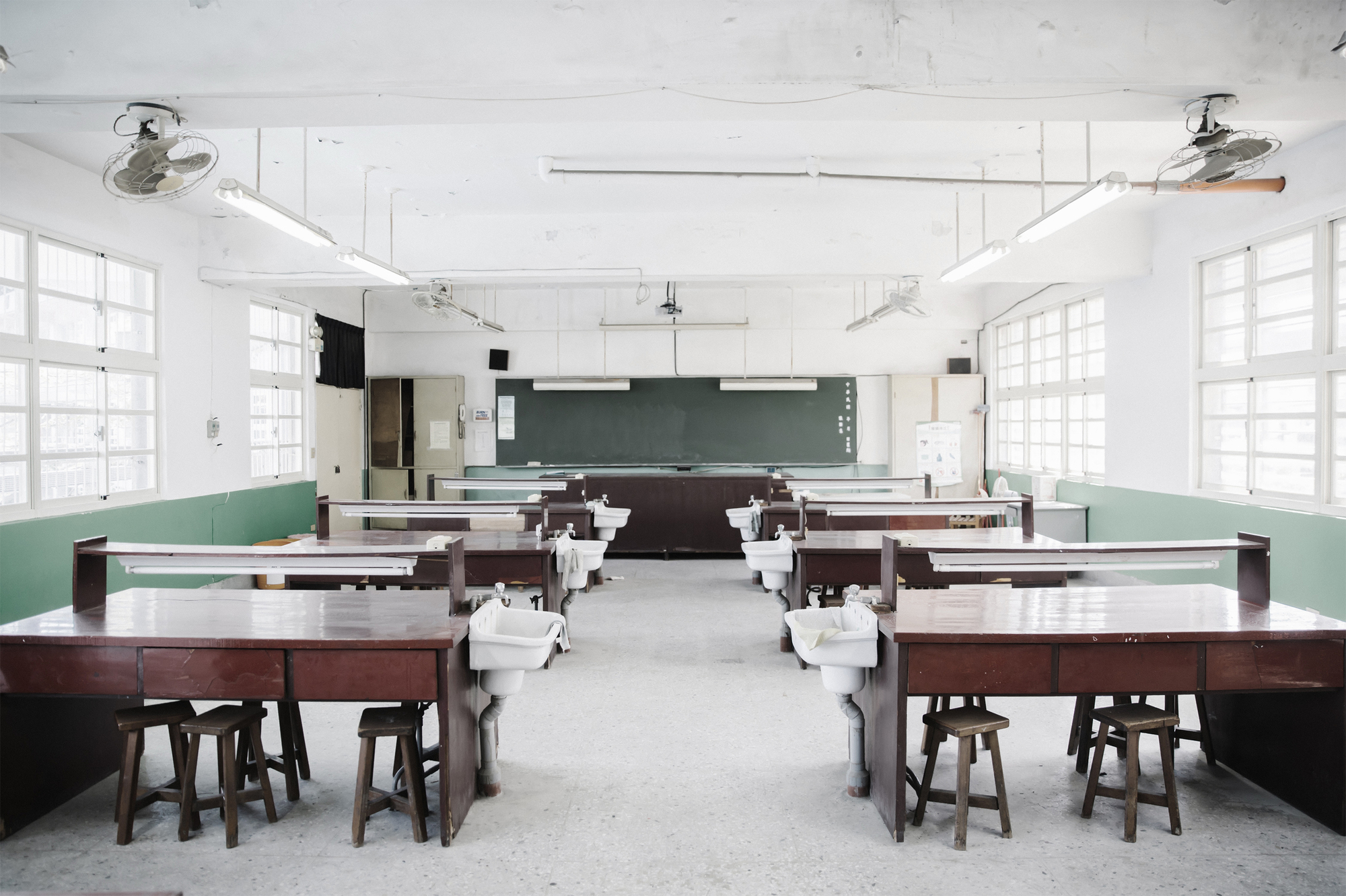 Gallery of Aesthetic Lab / CloudForm Laboratory - 18