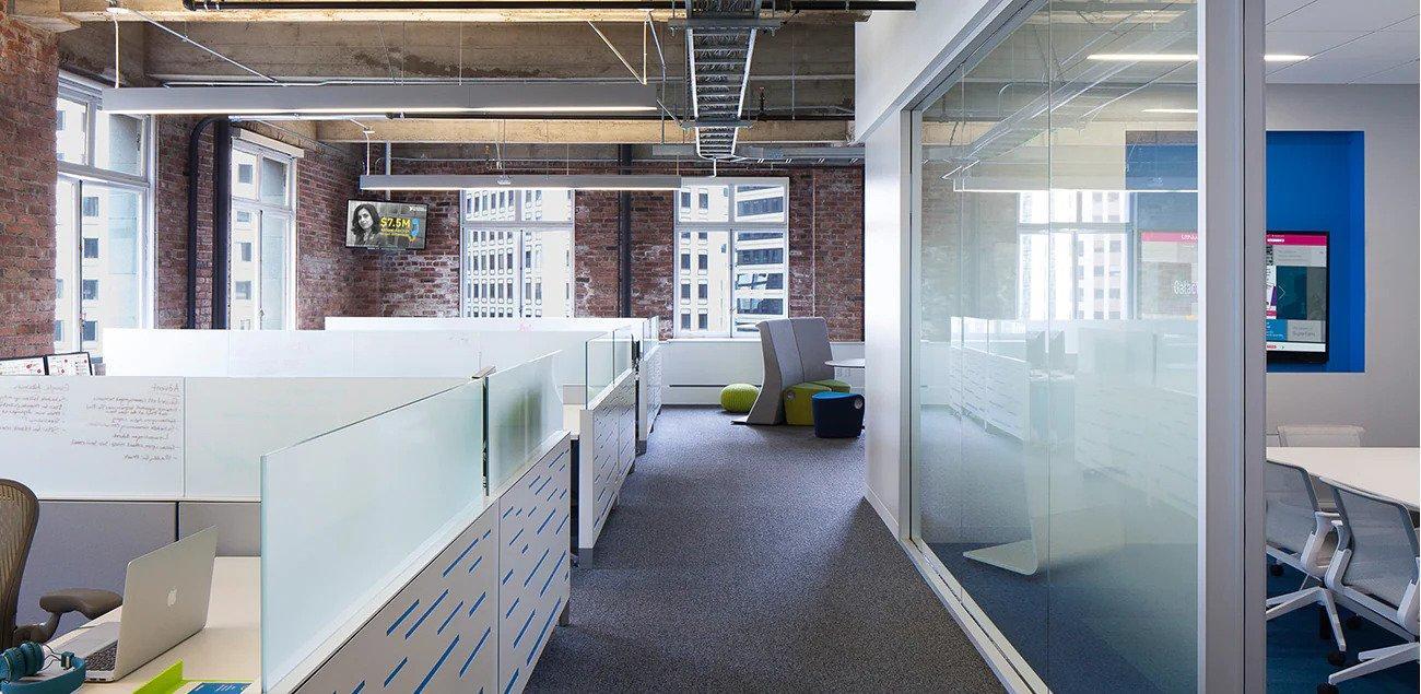 Gallery of Interiors Colored by Natural Light: Tinted Glass Finishes by ...