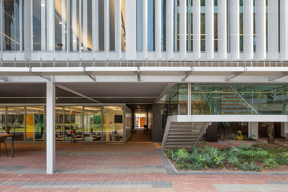 Gallery of Santa Cruz Library / Andrade Morettin Arquitetos Associados - 35