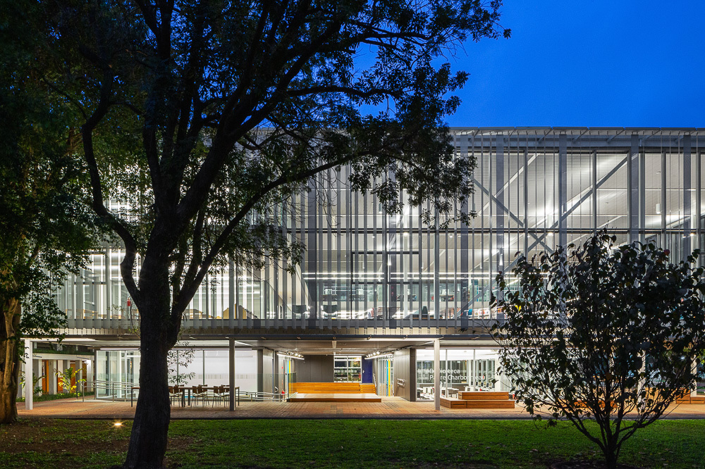 Gallery of Santa Cruz Library / Andrade Morettin Arquitetos Associados - 46