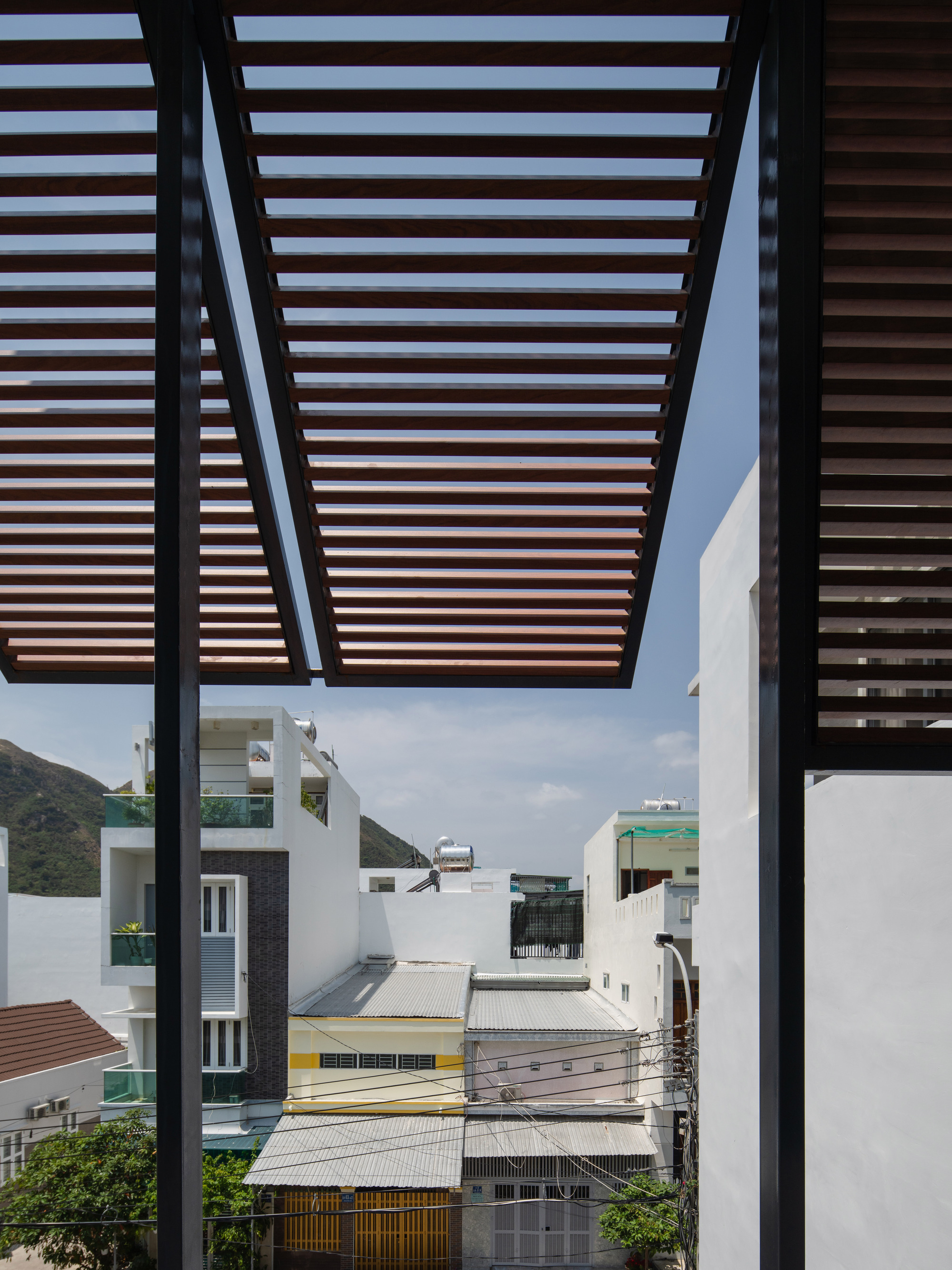 Gallery of Hon Xen House / A+ Architects - 11