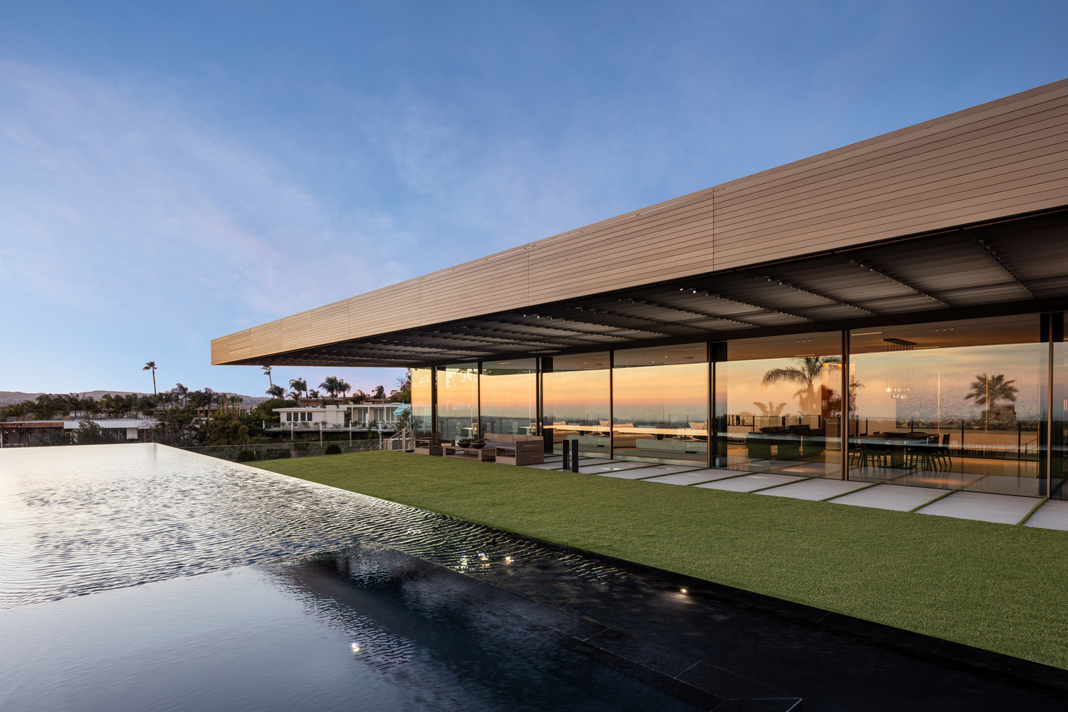 Gallery of A Bronze House on Nightingale / SPF: architects - 13