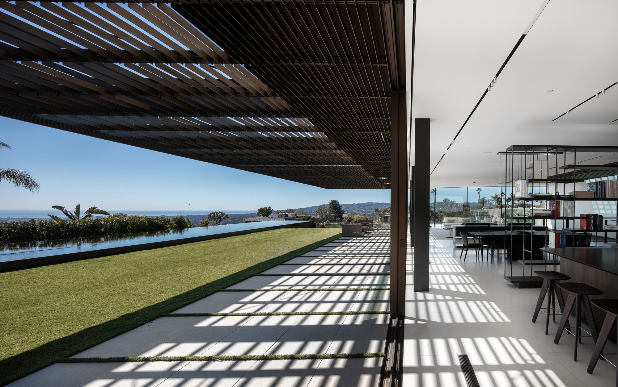 Gallery of A Bronze House on Nightingale / SPF: architects - 14