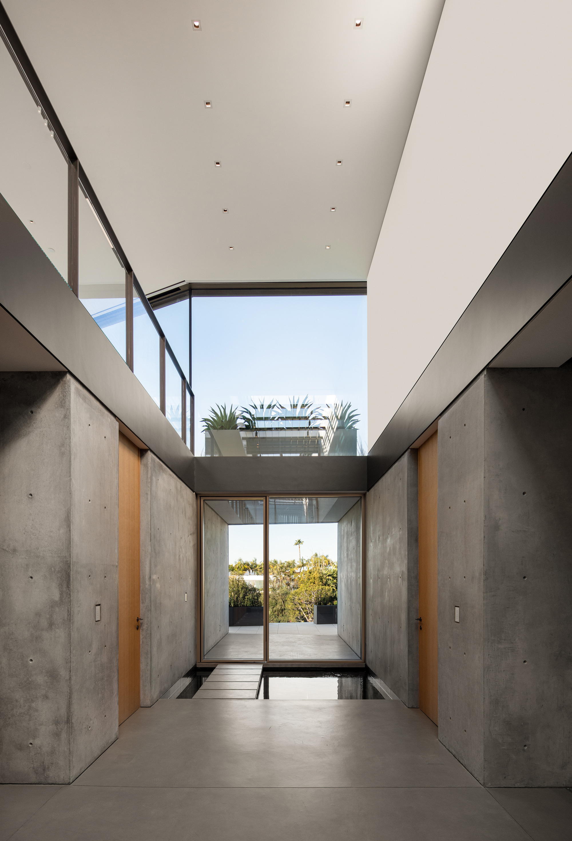 Gallery of A Bronze House on Nightingale / SPF: architects - 17