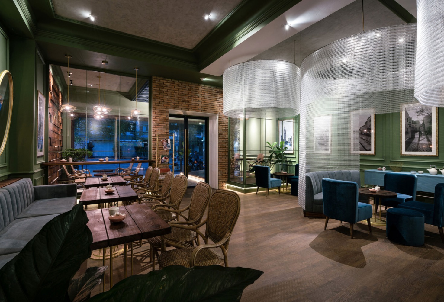 Gallery of 5 Ways that Custom Ceiling Features Can Enhance an Interior ...