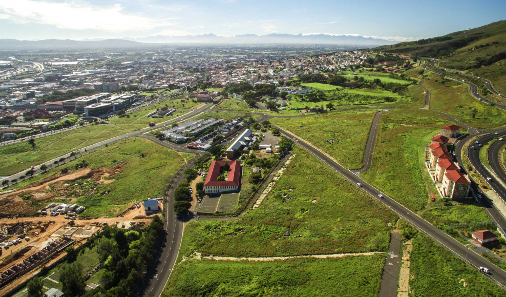 Gallery of Divided: Urban Inequality in South Africa - 9