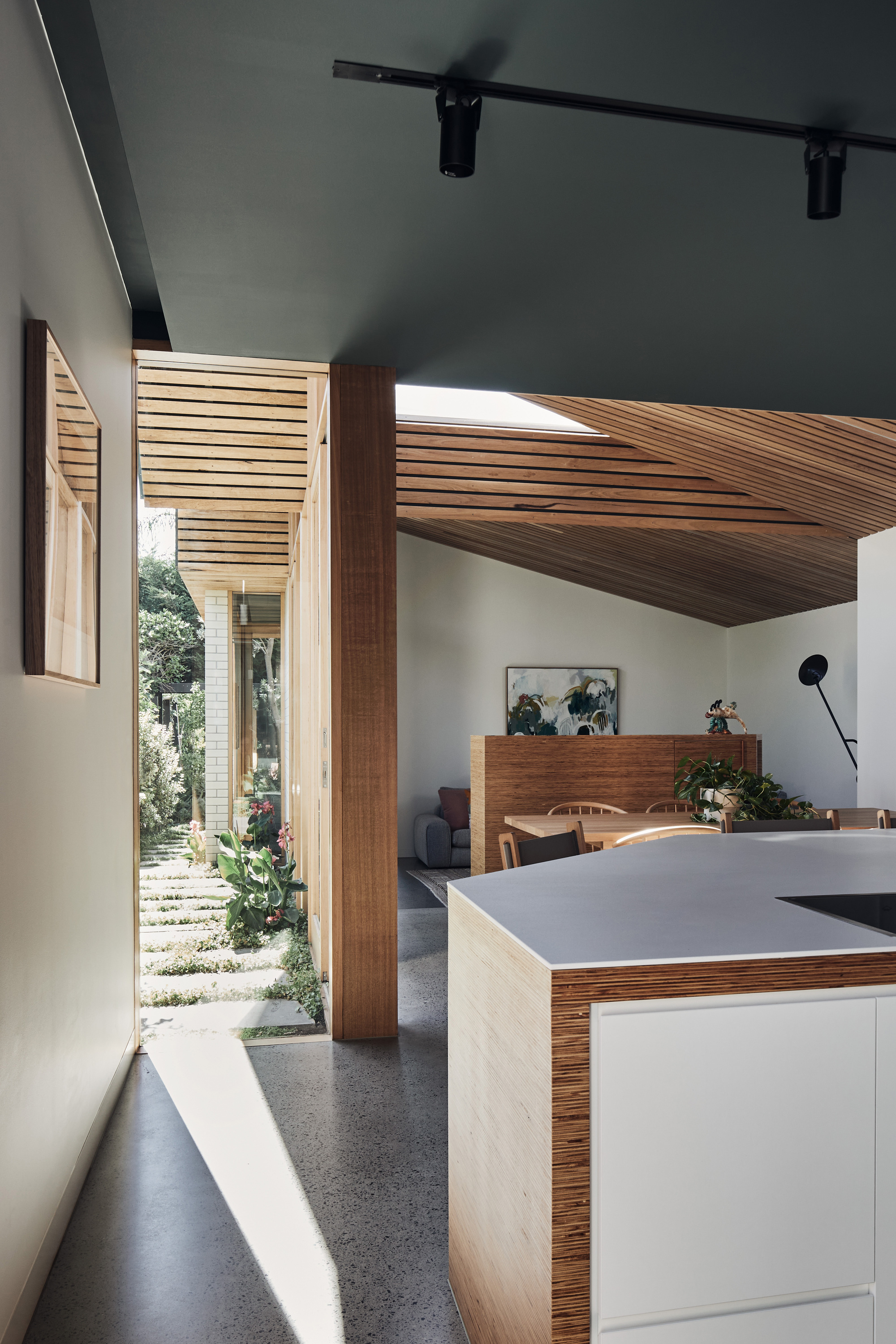 Gallery of Ripple House / FMD Architects - 11