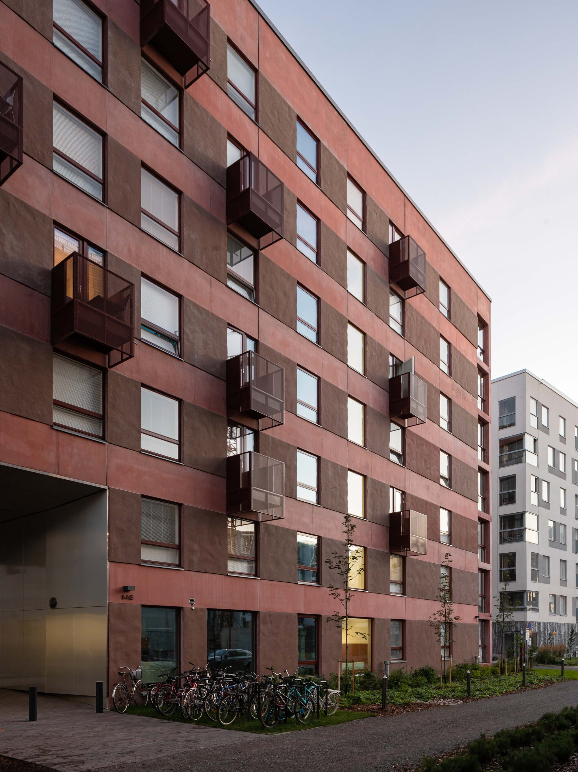 Gallery of Kaarlo Sarkian Katu Apartments / Playa Architects - 17