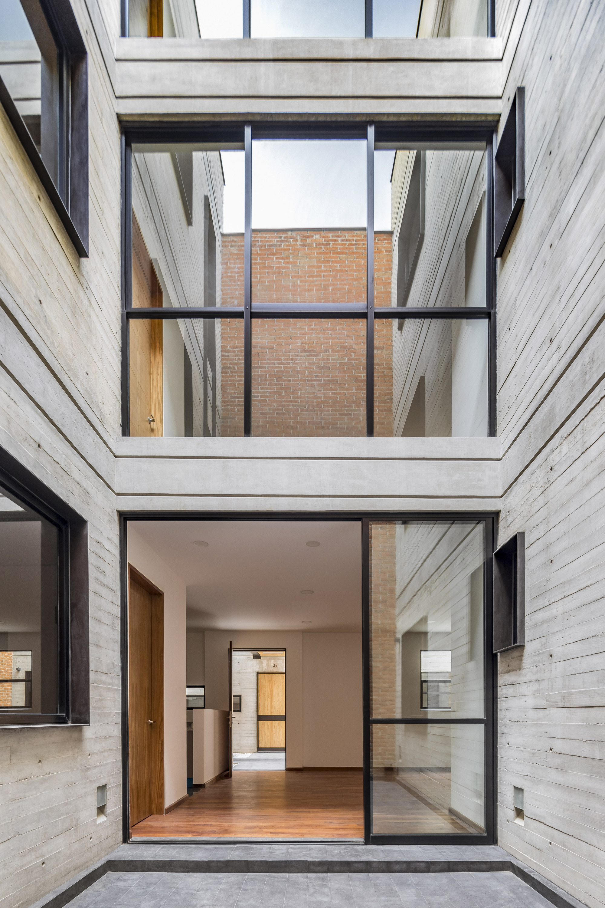 Galería de Edificio Isabel 750 / Terreros Arquitectos - 15