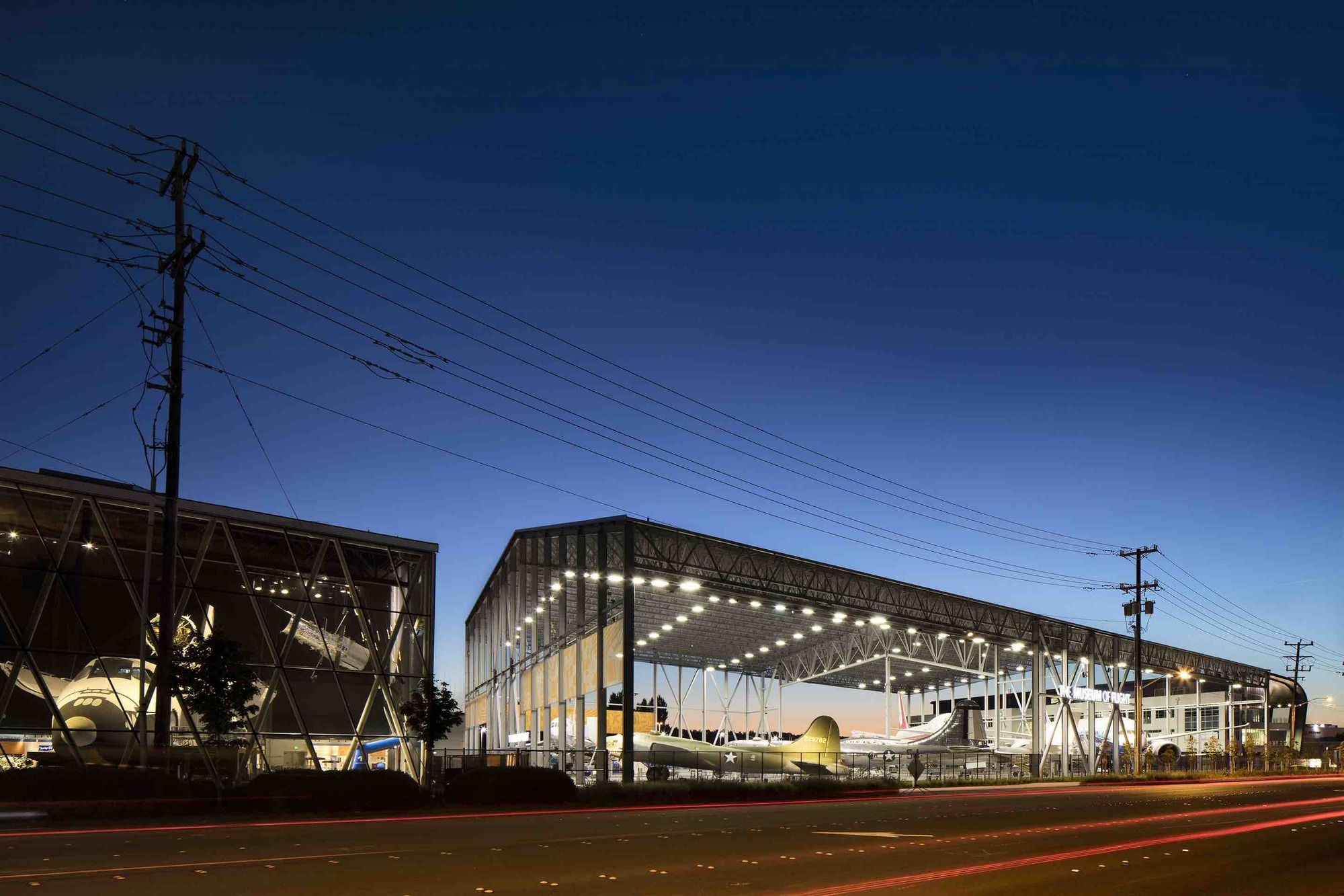 Gallery of Ground Control: Aviation Architecture Beyond the Airport - 10