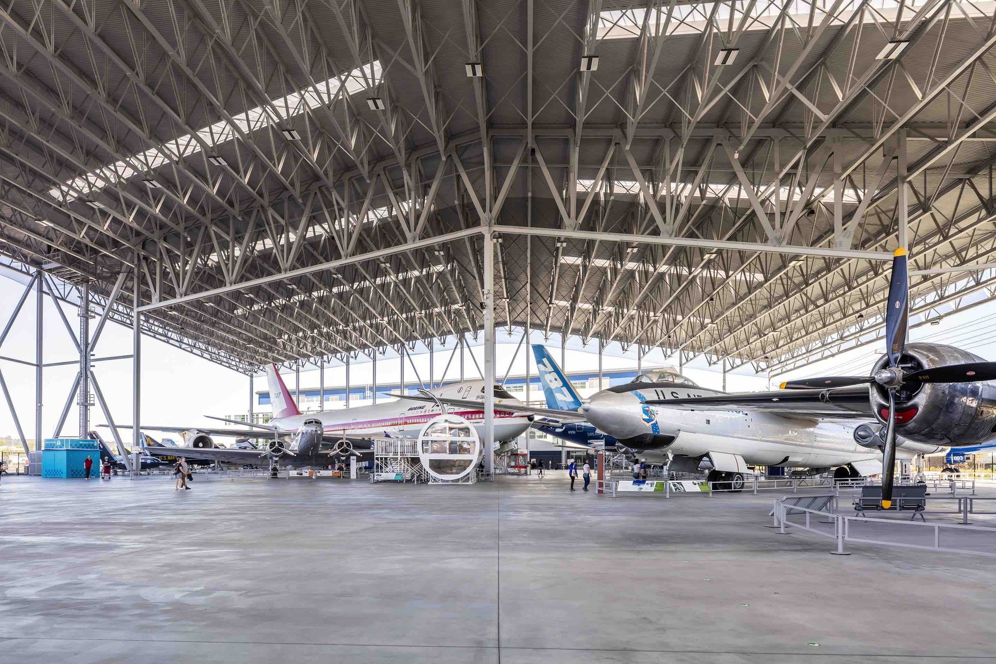 Gallery of Ground Control: Aviation Architecture Beyond the Airport - 11