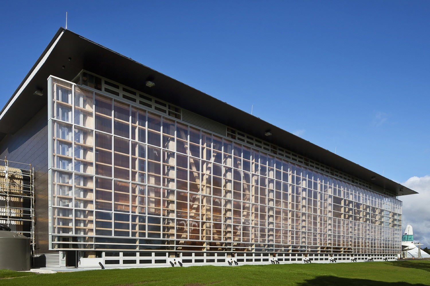 Gallery of Ground Control: Aviation Architecture Beyond the Airport - 8