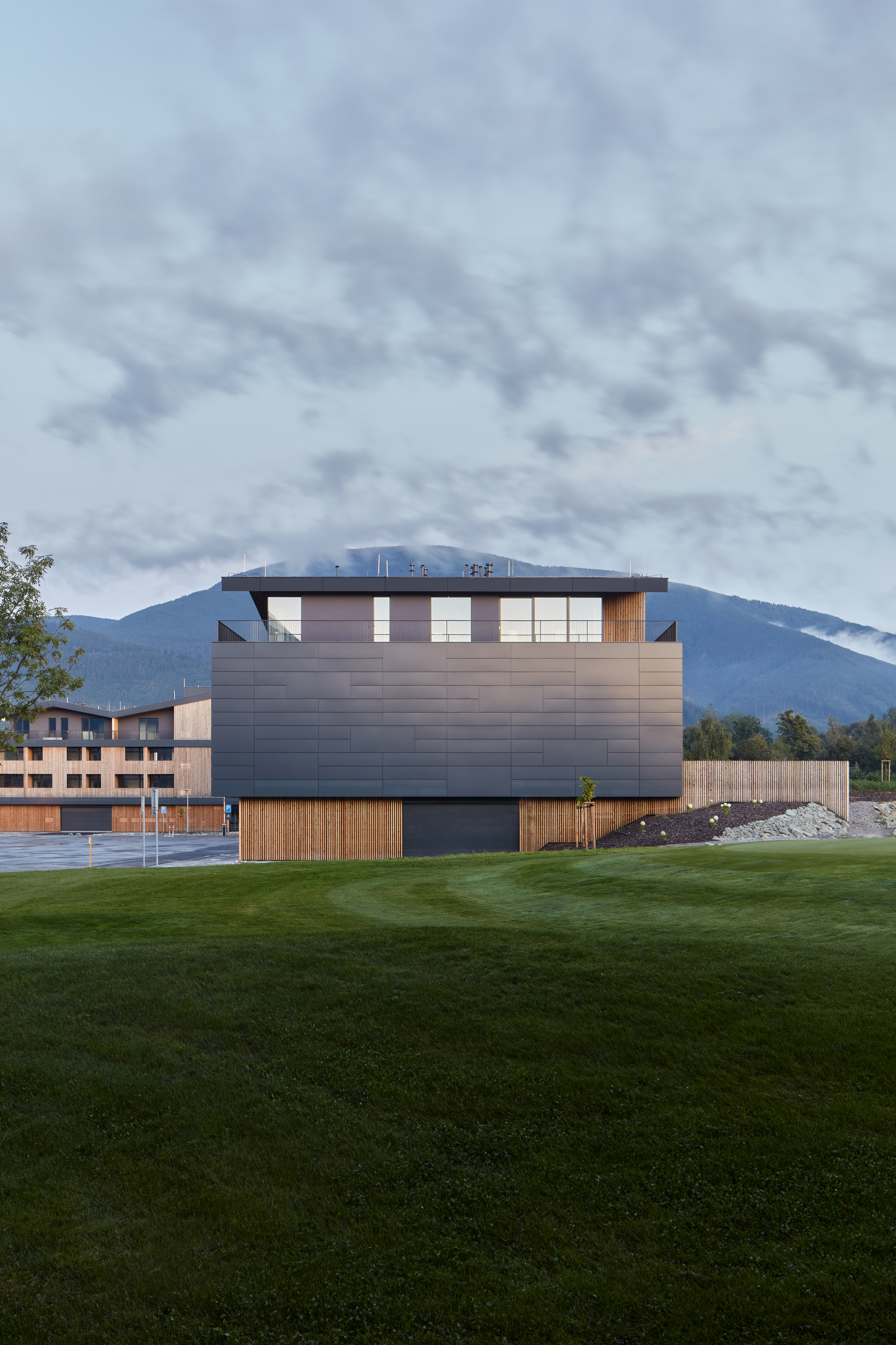 Gallery of Tee House / CMC architects - 2