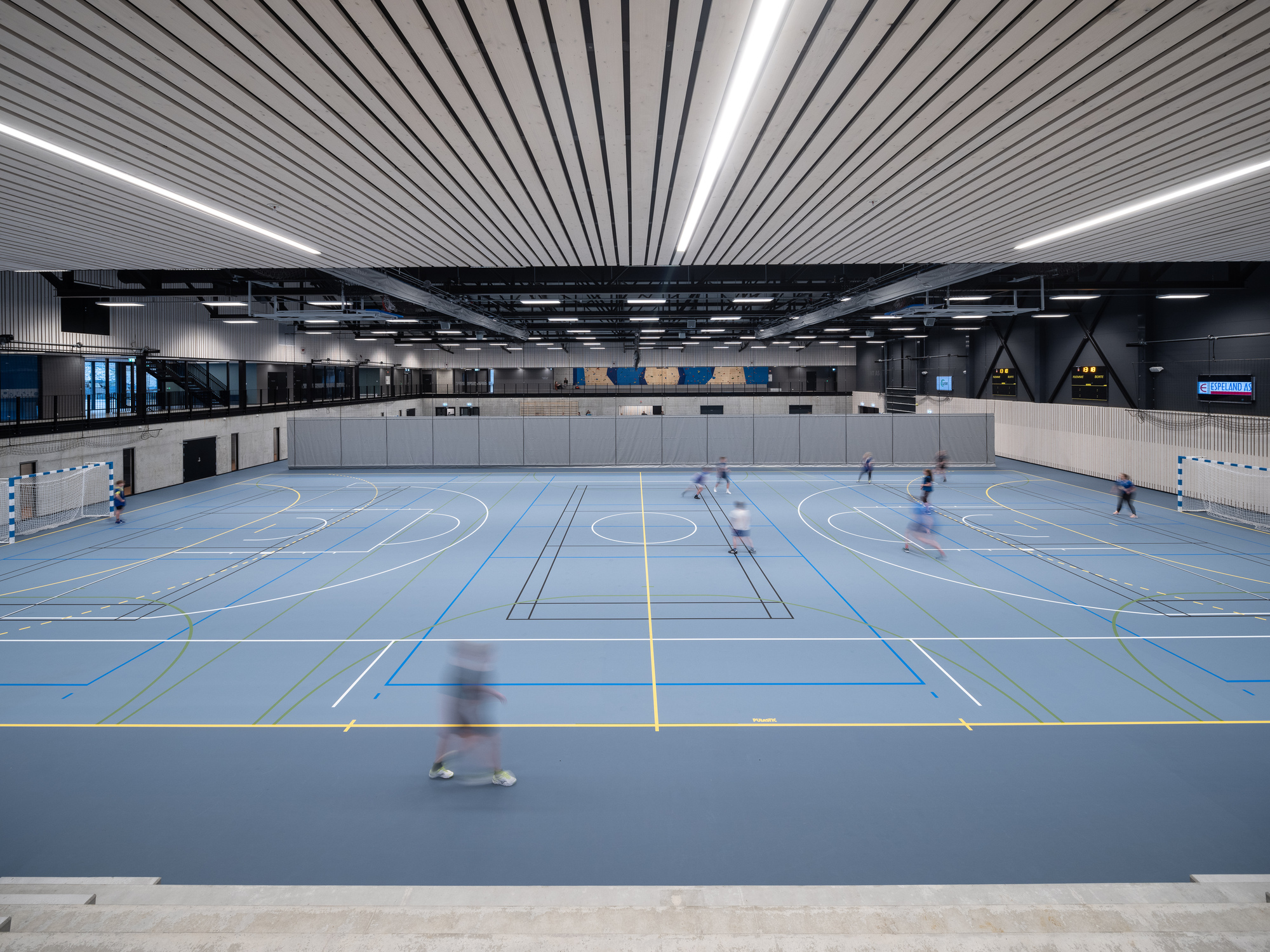 Gallery of Bjerkreimshallen Multipurpose Hall / Arkitektkontoret Vest ...