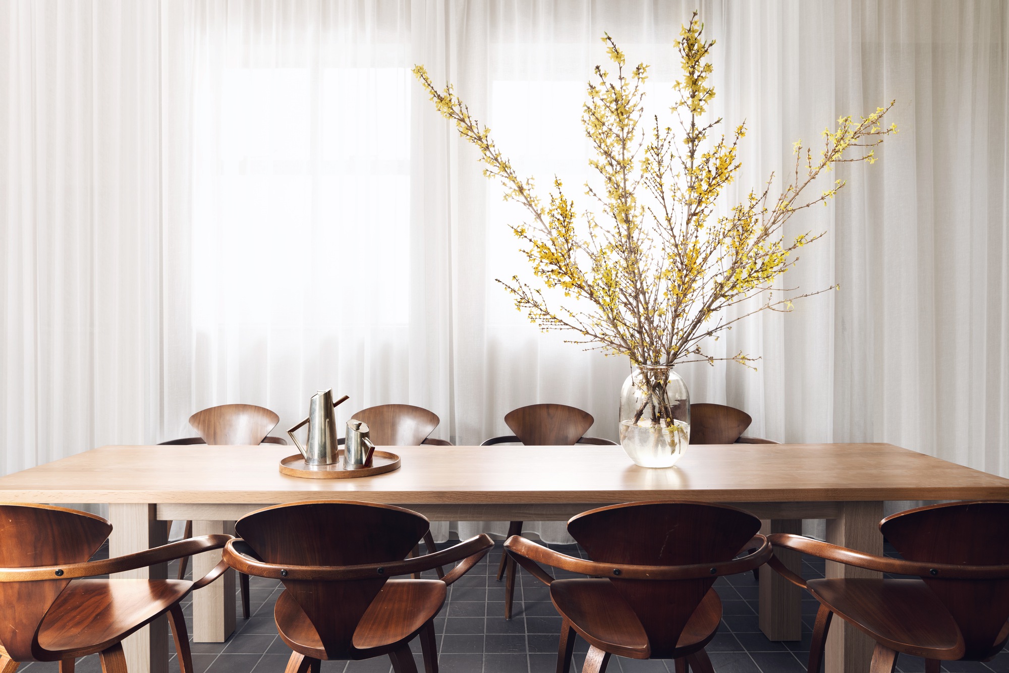 Gallery of Maido Sushi Restaurant / Child Studio - 23