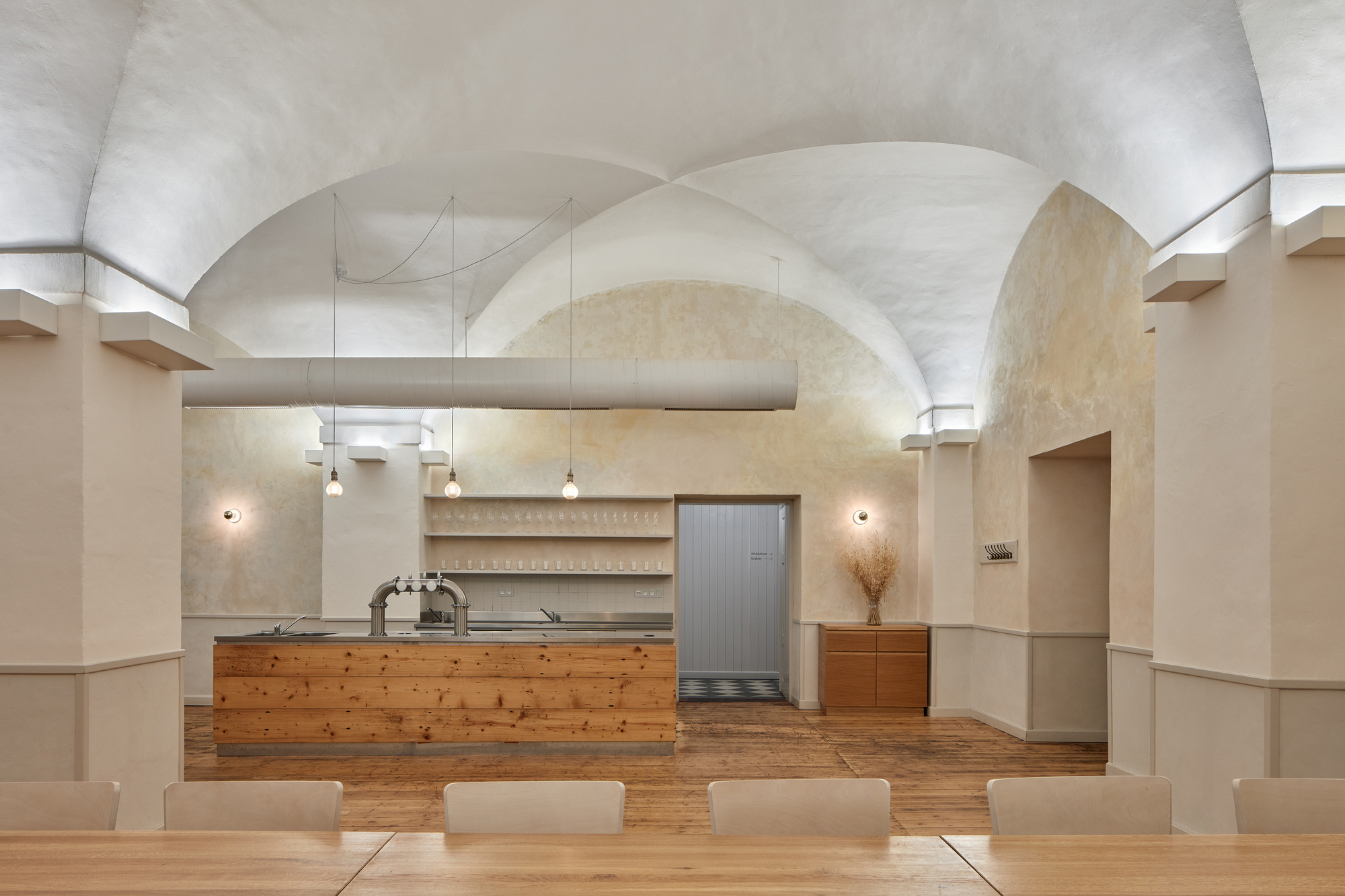 Gallery of Baroque Restaurant | Three Roses / ADR - 13