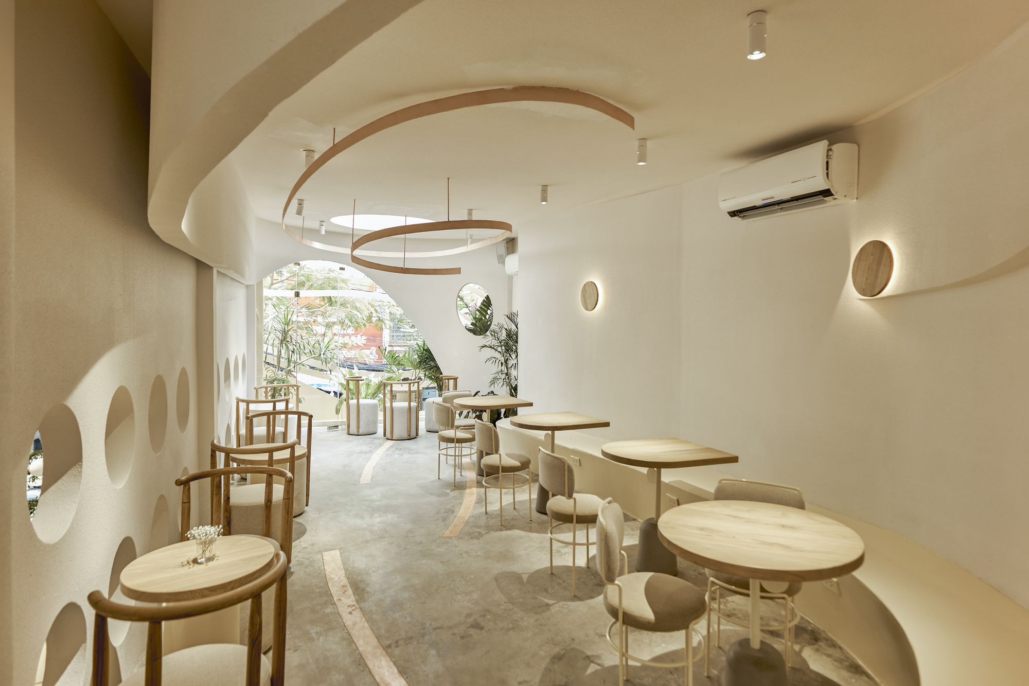 Gallery of September Cafe / Red5studio + Ben Decor - 37