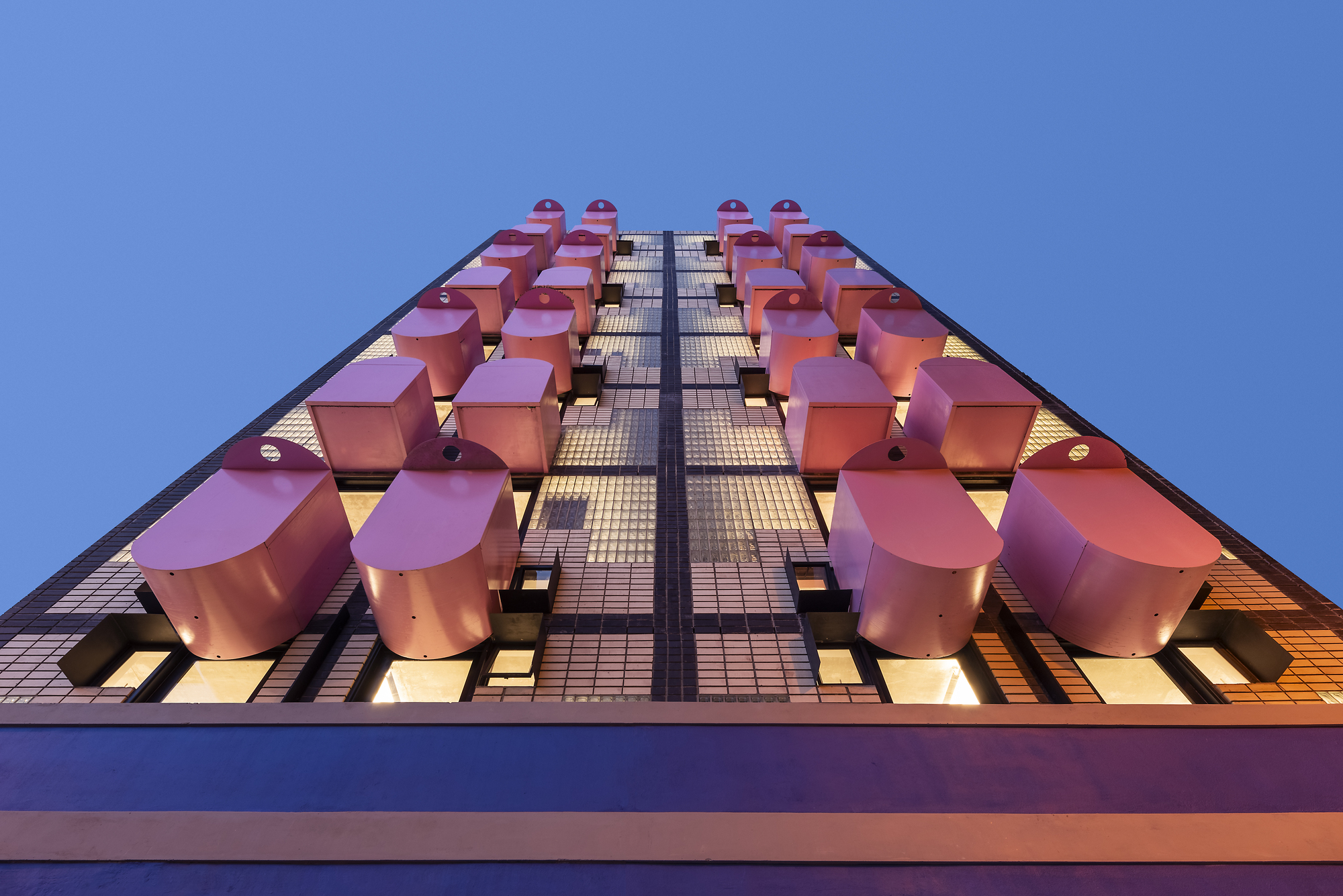 Gallery of Uxolo Apartments / Two Five Five Architects - 28