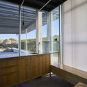Shack in the Rocks / Sean Godsell Architects | ArchDaily