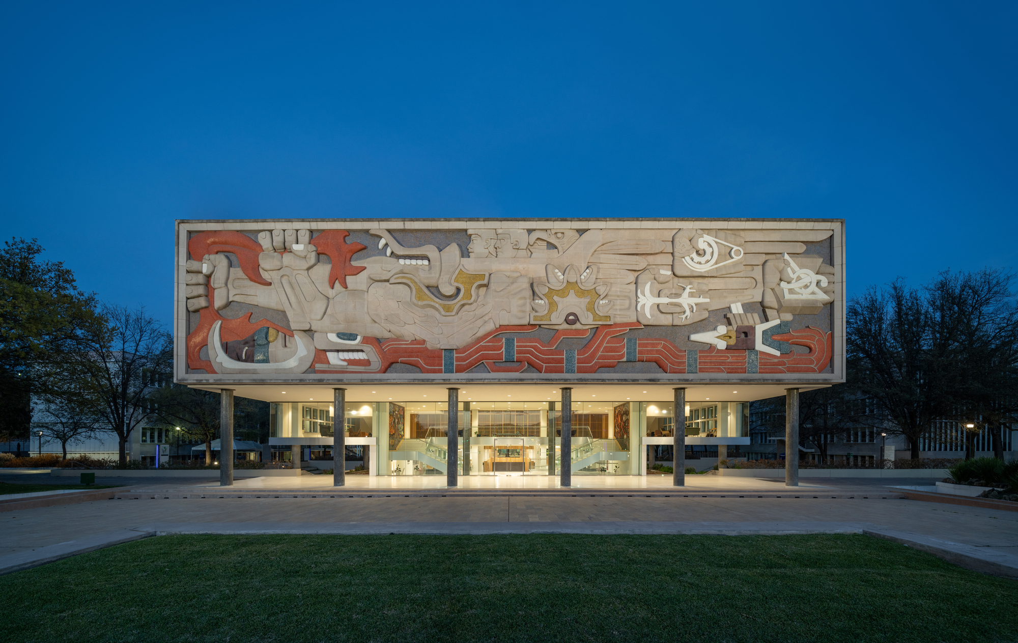 Gallery of Transparente The Rectoría at Monterrey Tec’ Renovation / FGP ...