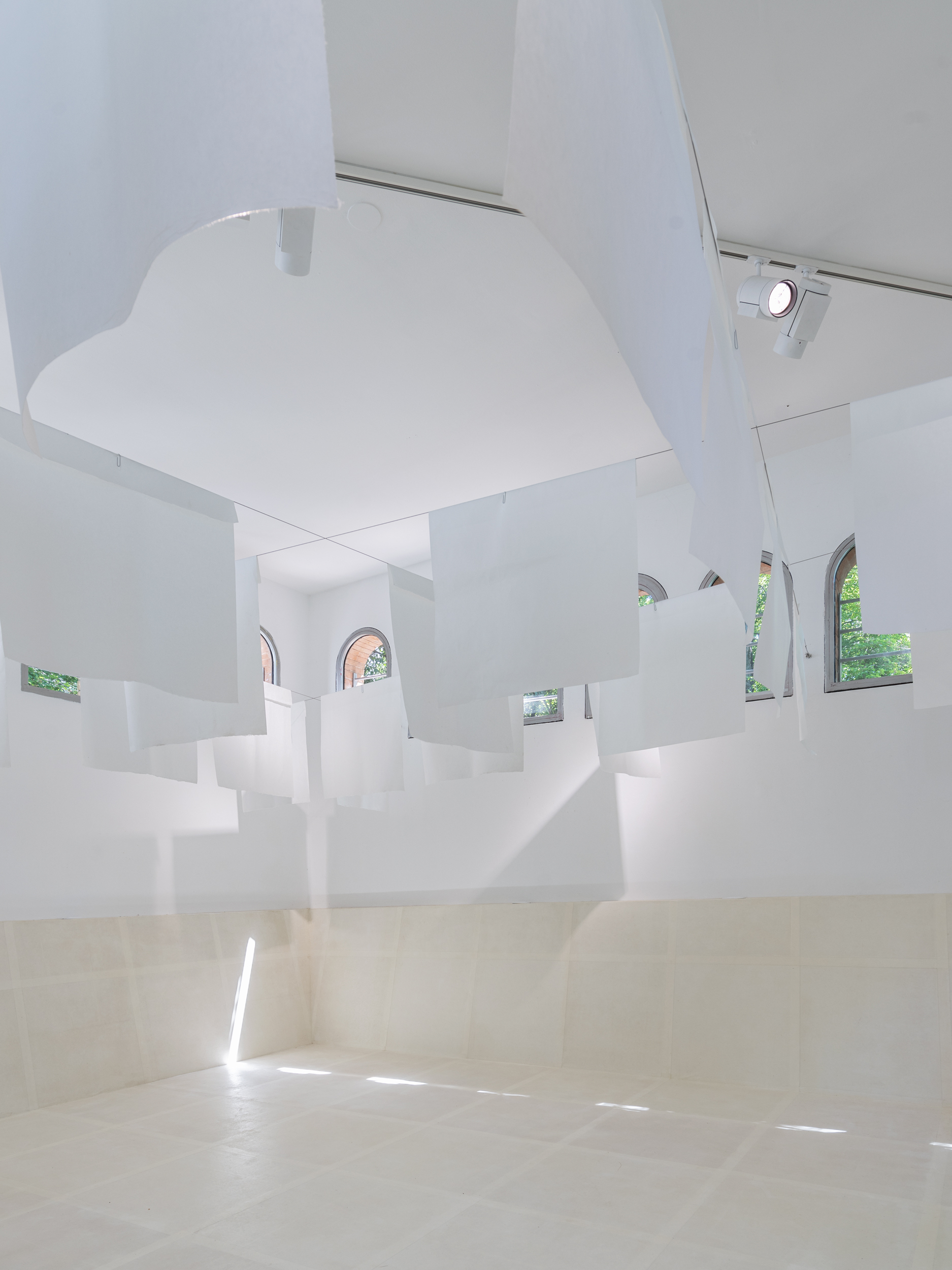 Gallery of "Blurring Out Boundaries Between Domestic and Institution ...