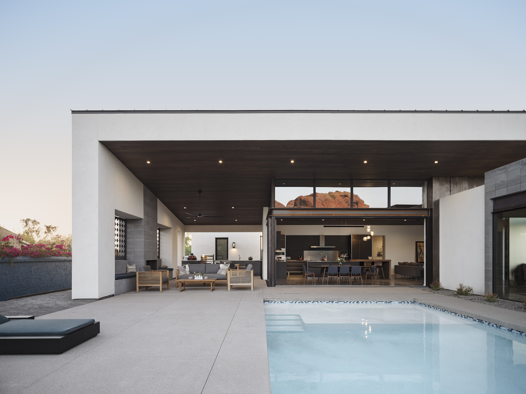 Galeria de Casa Big Top / The Ranch Mine - 12