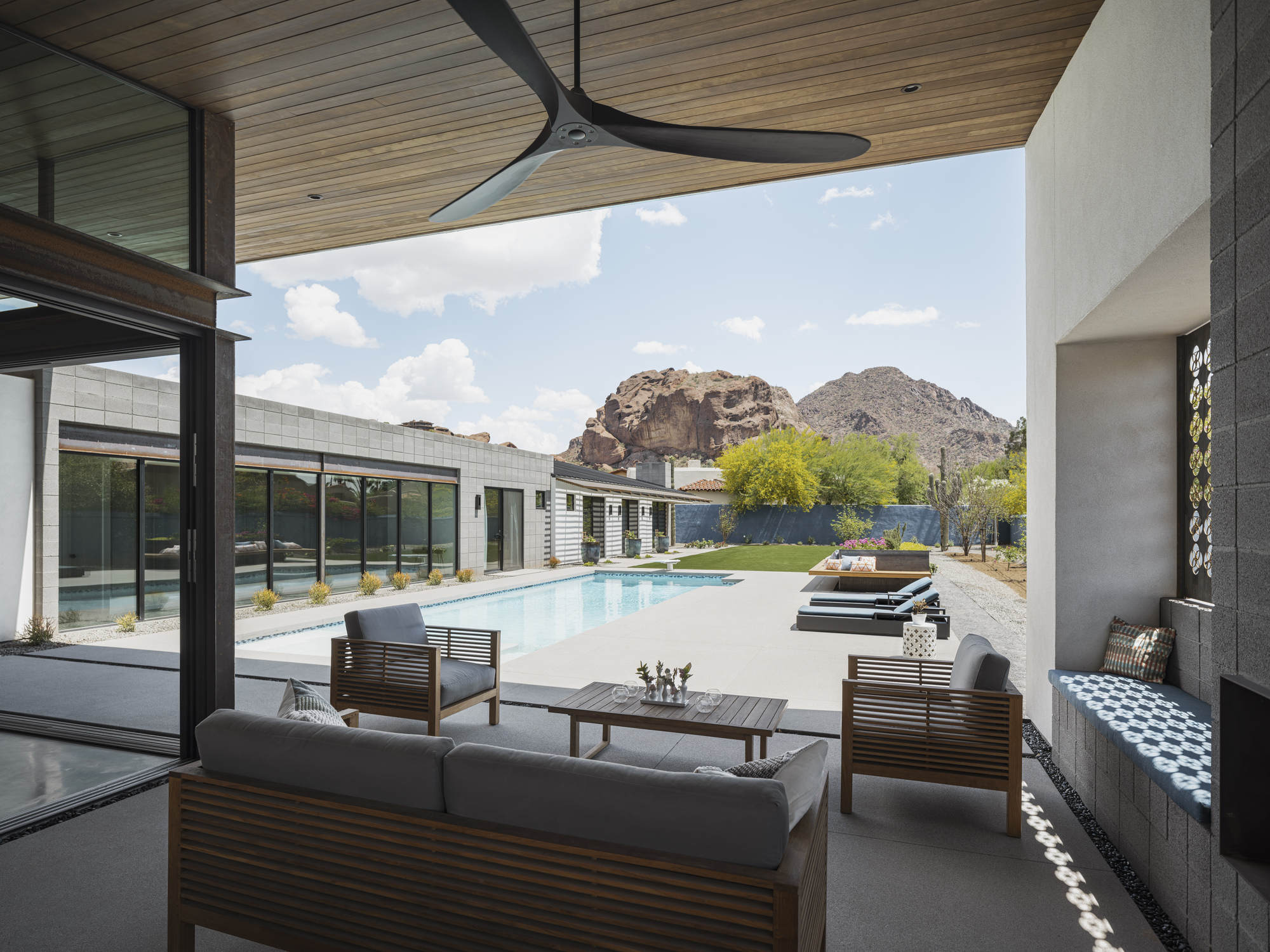 Gallery of Big Top House / The Ranch Mine - 13