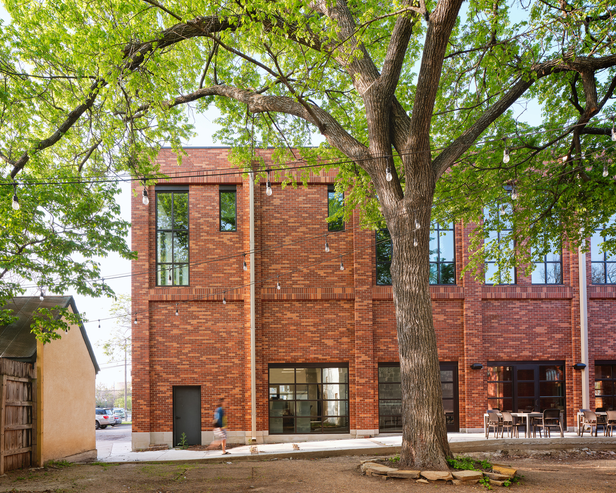 Gallery of Watkins Insurance Building / Wang Architects - 12