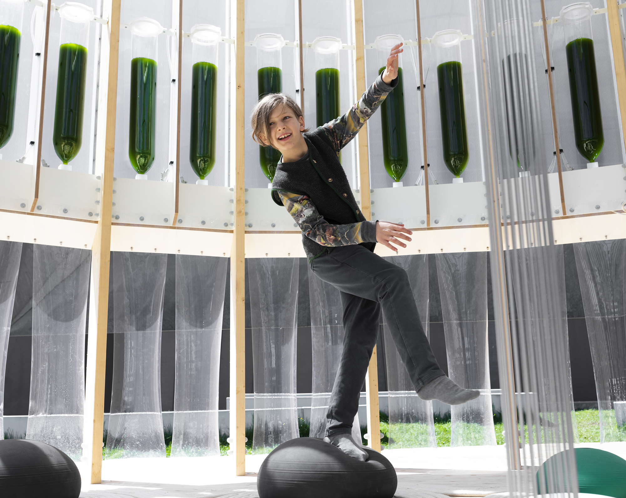 Gallery of AirBubble Playground / ecoLogicStudio - 14