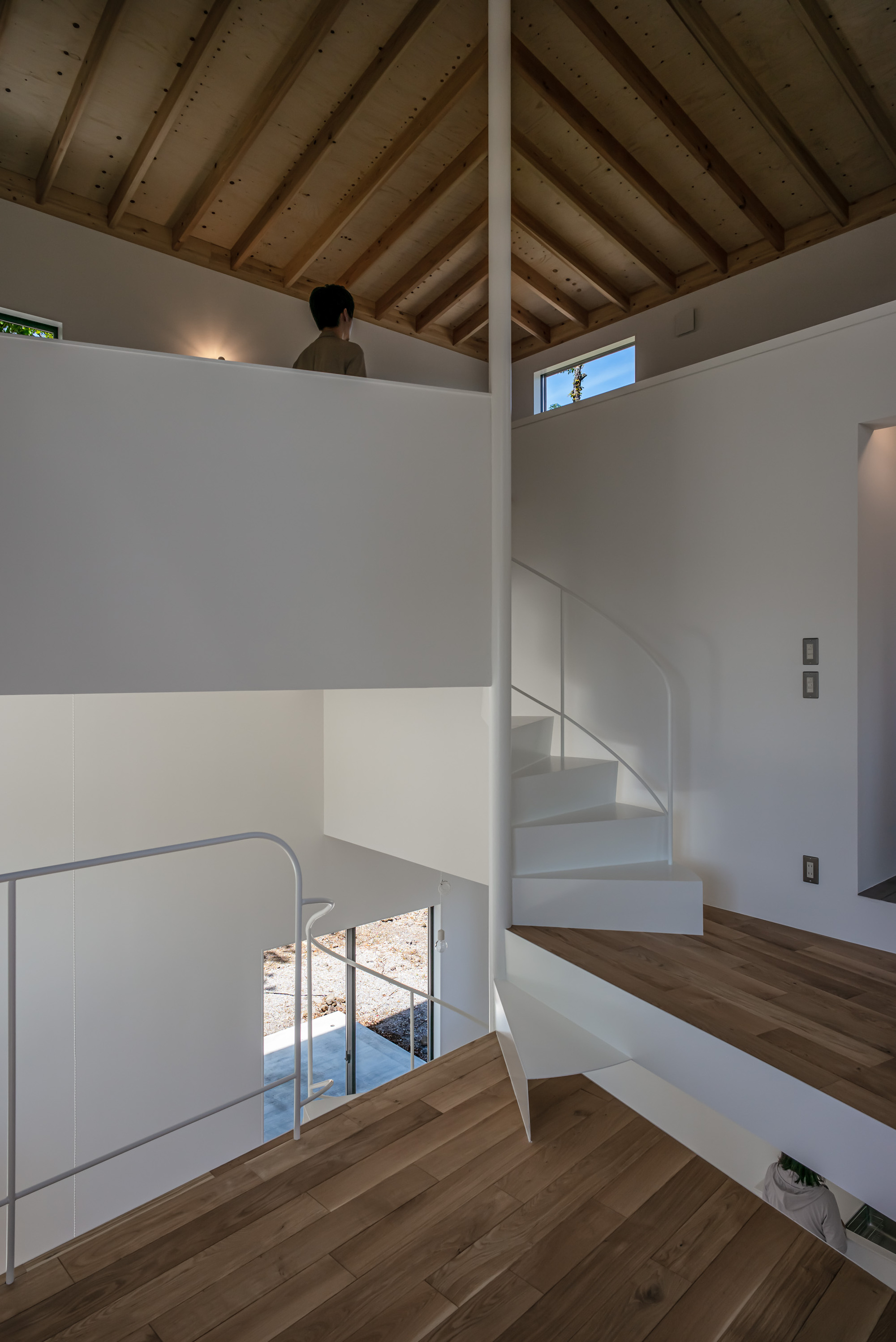 Gallery of I House in Izu-Kogen / Florian Busch Architects - 23