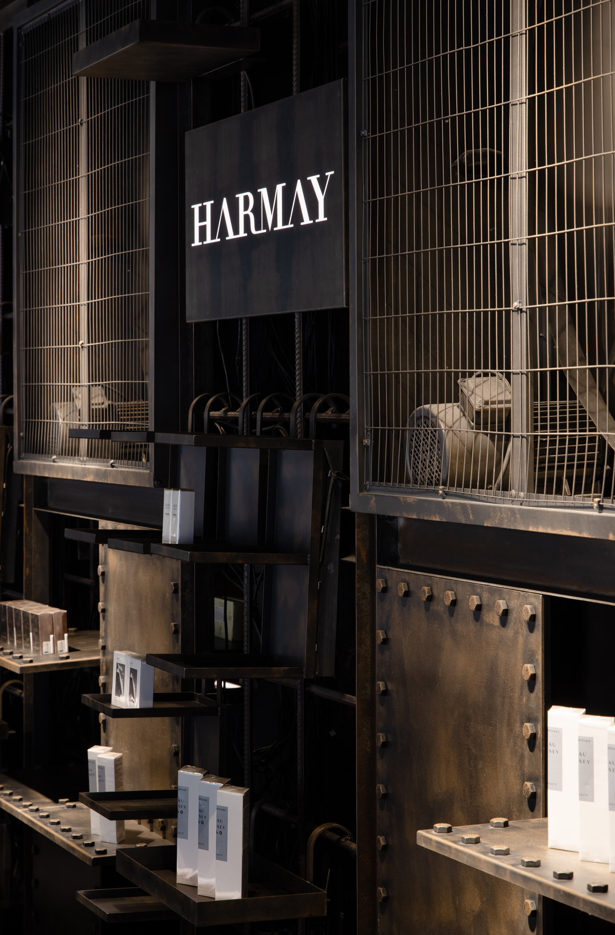 Gallery of HARMAY Store / AIM Architecture - 16