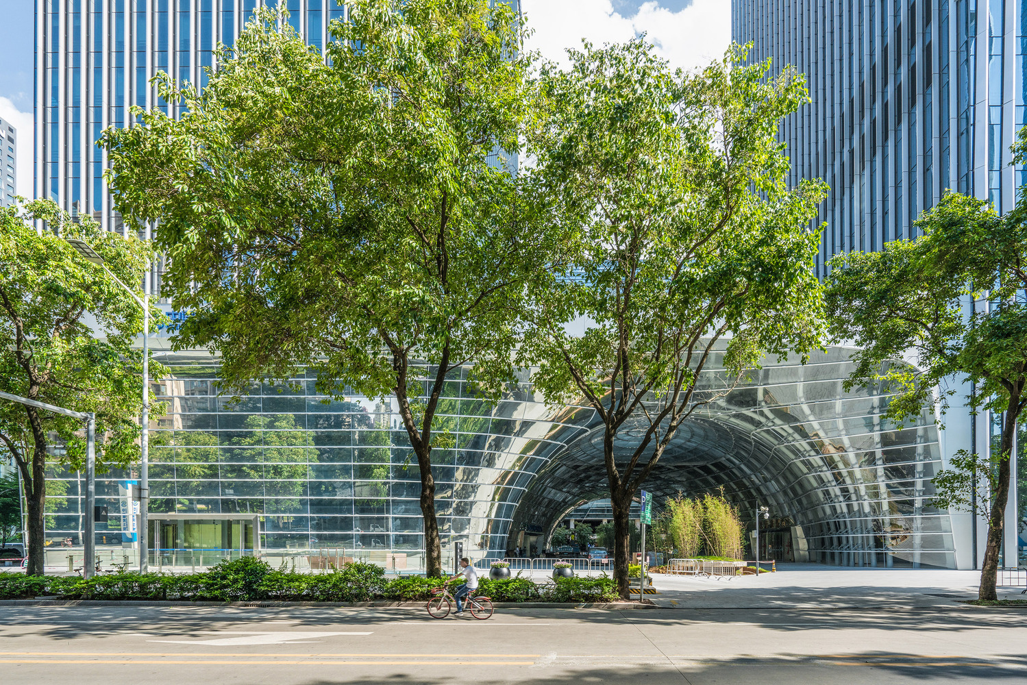 Gallery of CDB Bank & Minsheng Bank Financial Building / ZHUBO DESIGN - 8